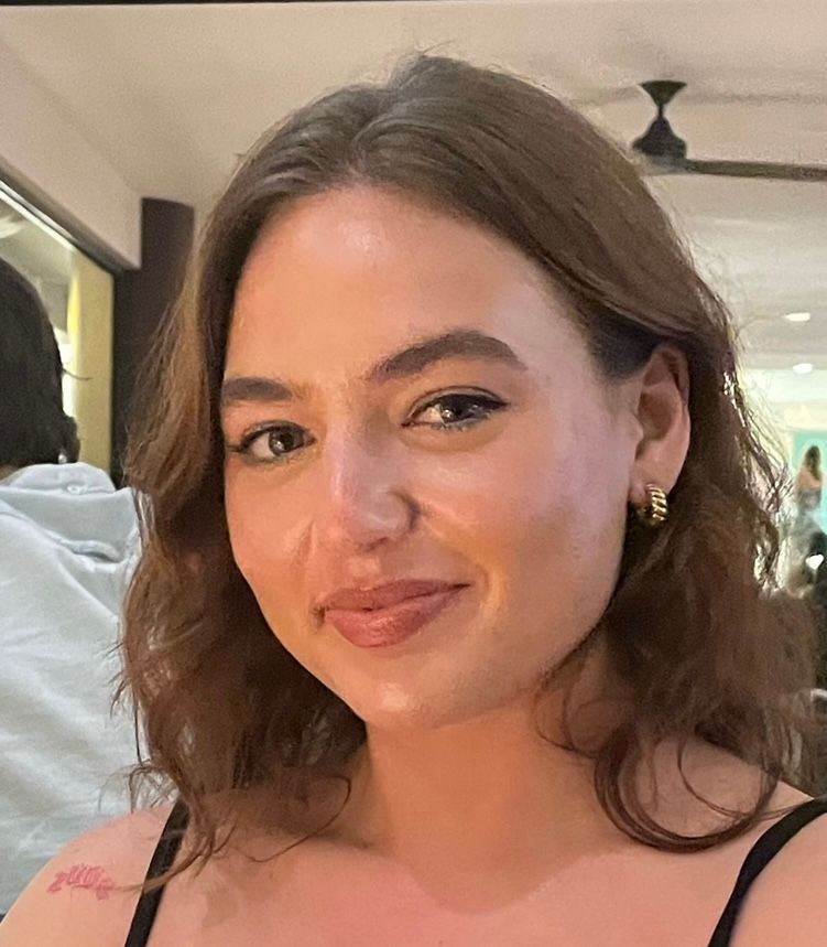 Olivia Hicks | TopSpeed