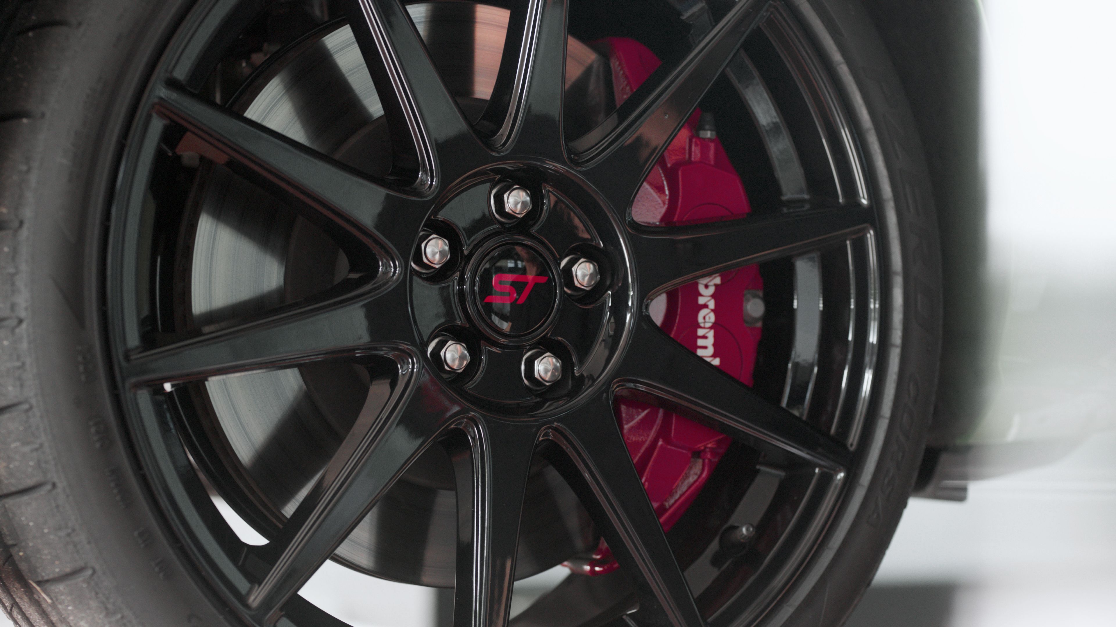 Ford's New Track Pack Makes the Focus ST a True Driver's Car