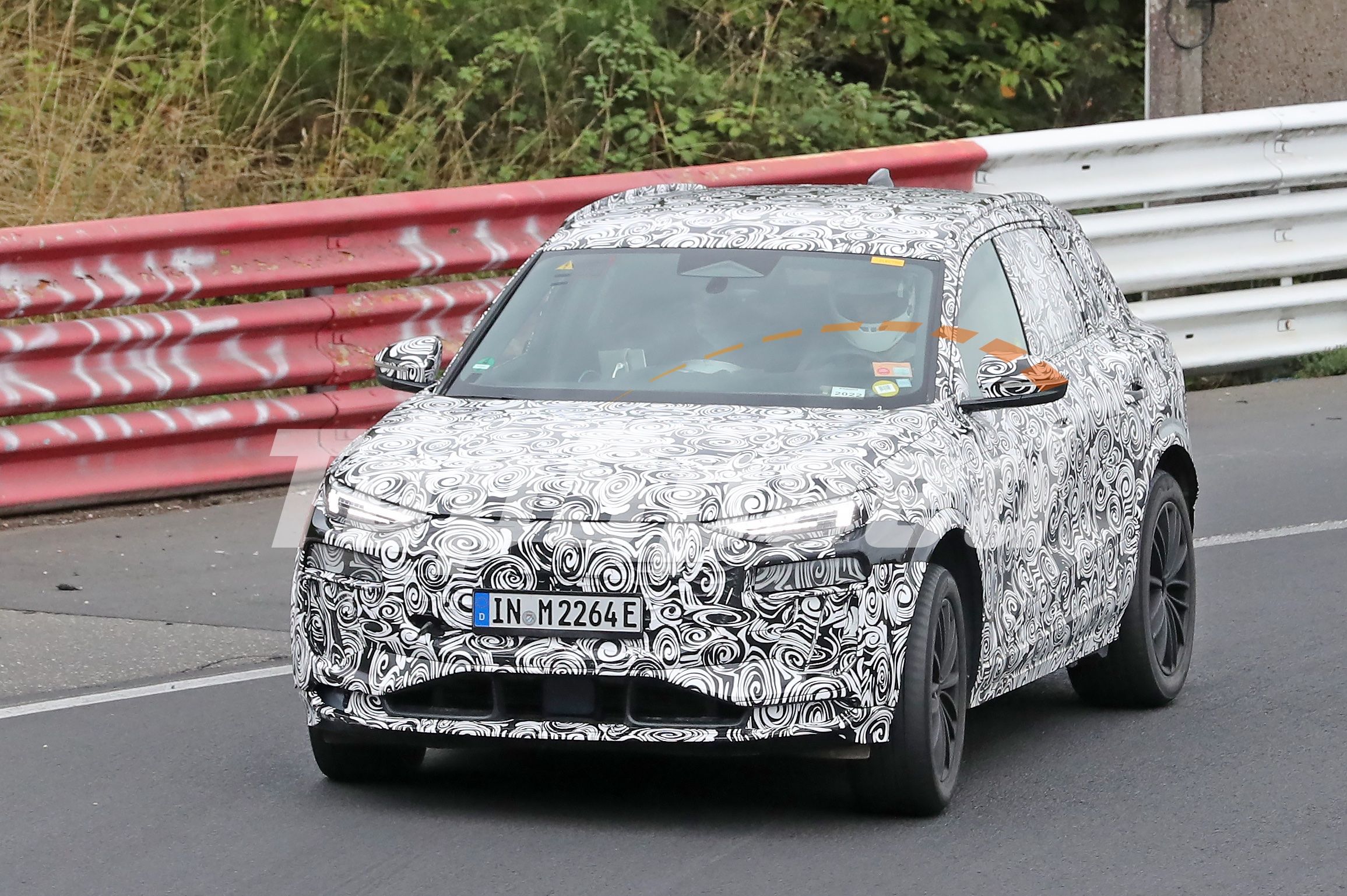 Spy Shots: An Early Look At the Audi RS Q6 E-Tron
