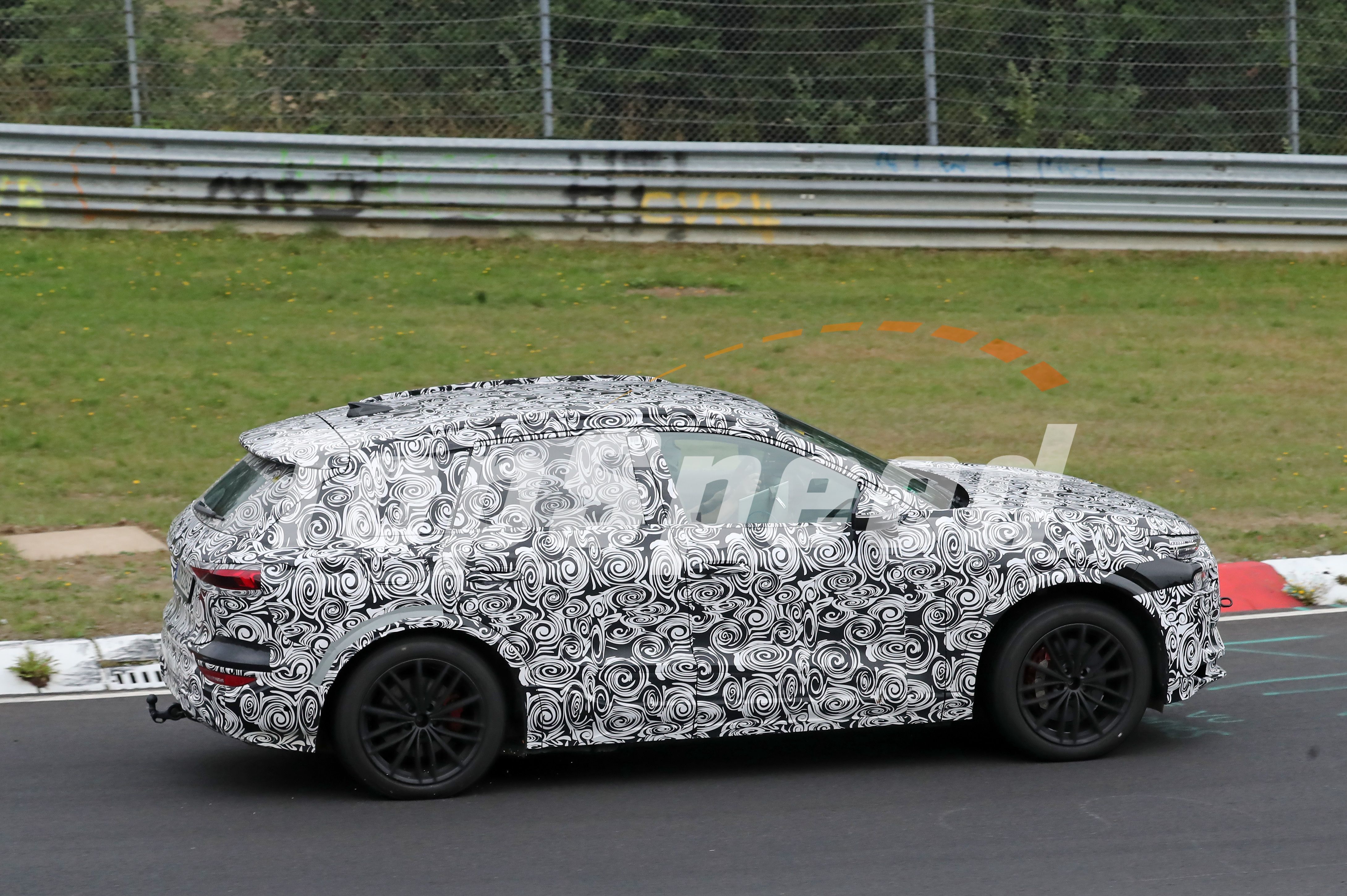 Spy Shots: An Early Look At the Audi RS Q6 E-Tron