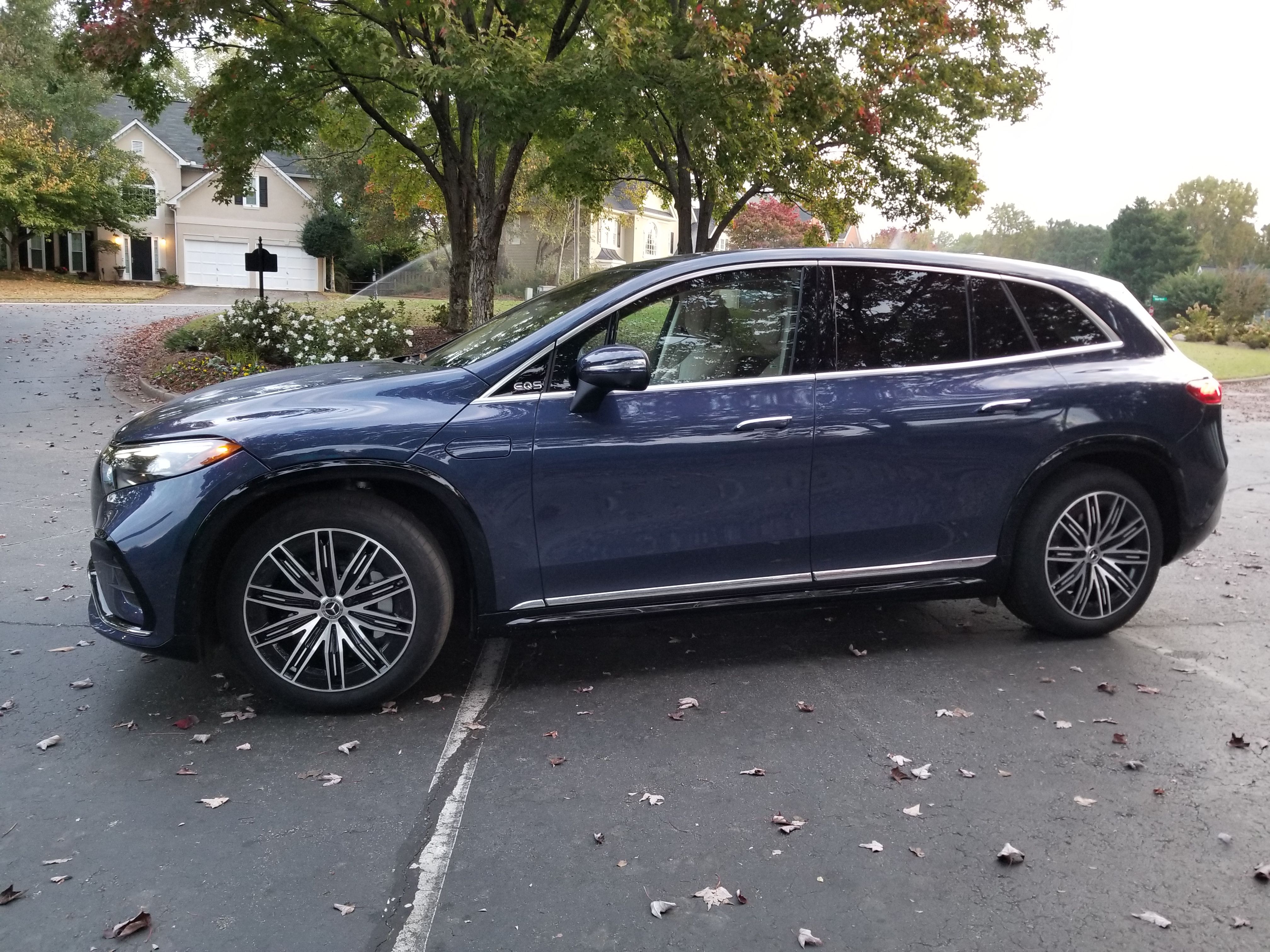 2023 Mercedes-Benz EQS SUV 580 Drive: A Powerful And Tech-laden Masterpiece