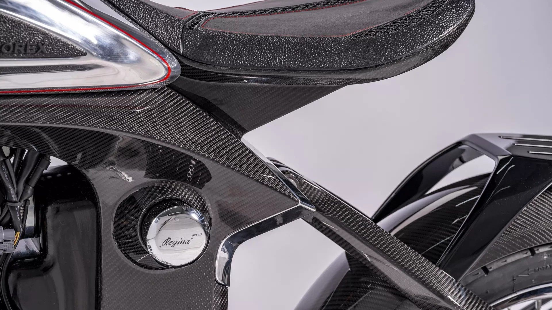 This Royal Enfield Interceptor 650 Rival Has A Carbon Fiber Chassis