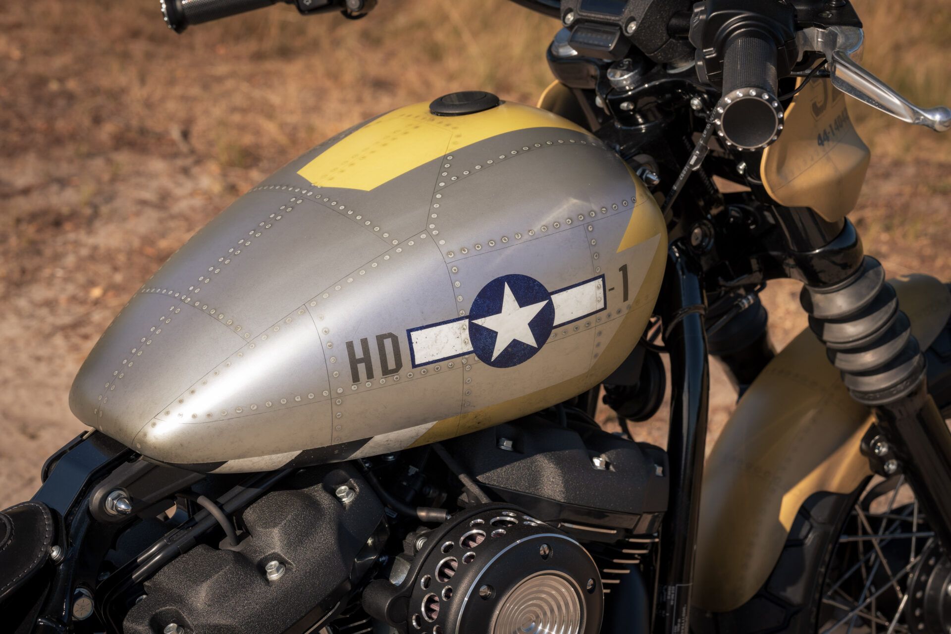 Custom Harley-Davidson Street Bob Pays Homage To The P-51 Mustang In ...