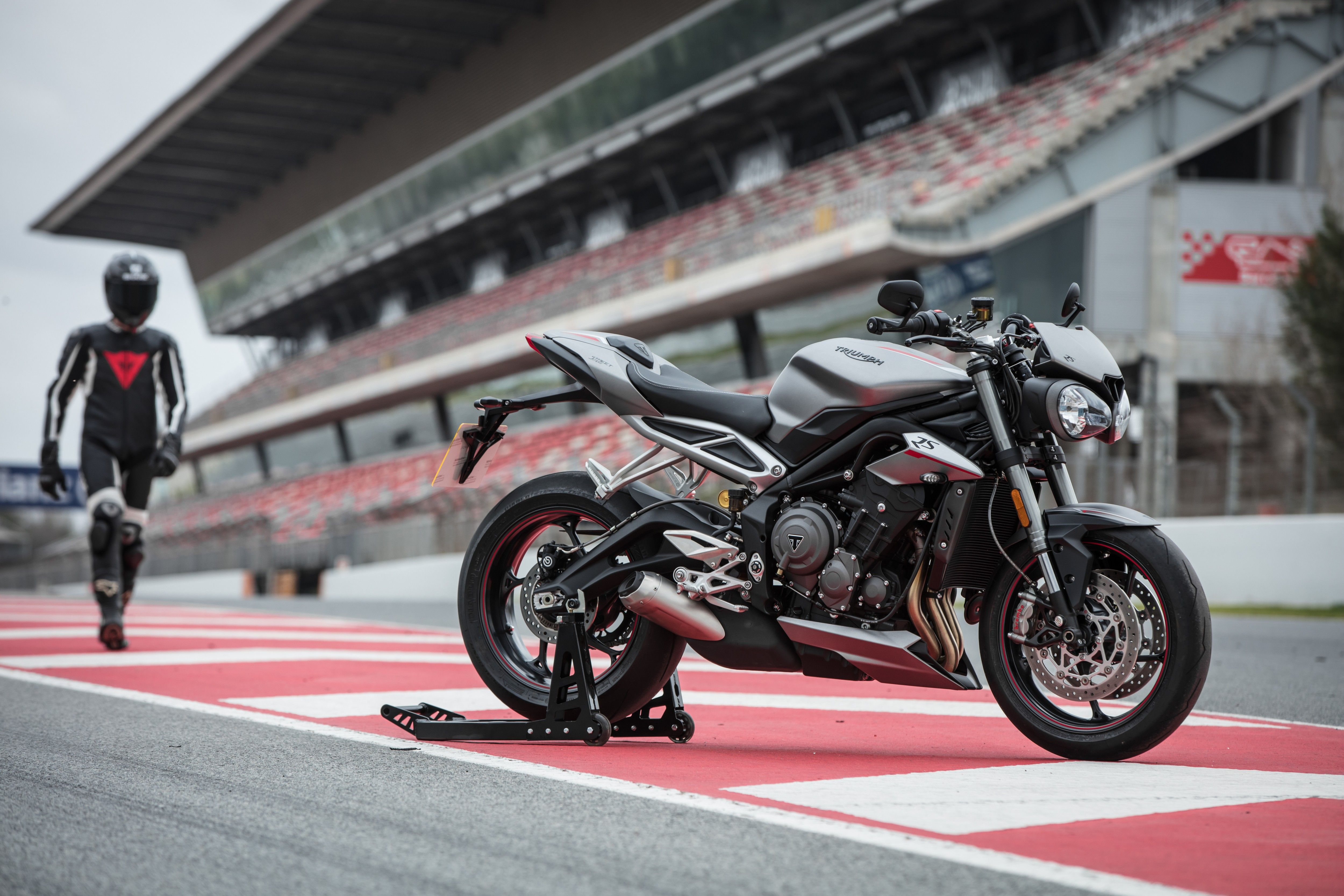 10 Street Bikes That Double Up As Excellent Track Bikes