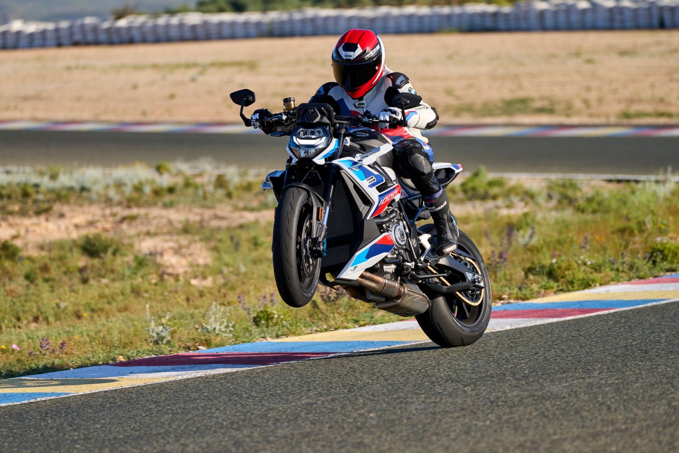 10 Things You Need To Know About The BMW M 1000 R