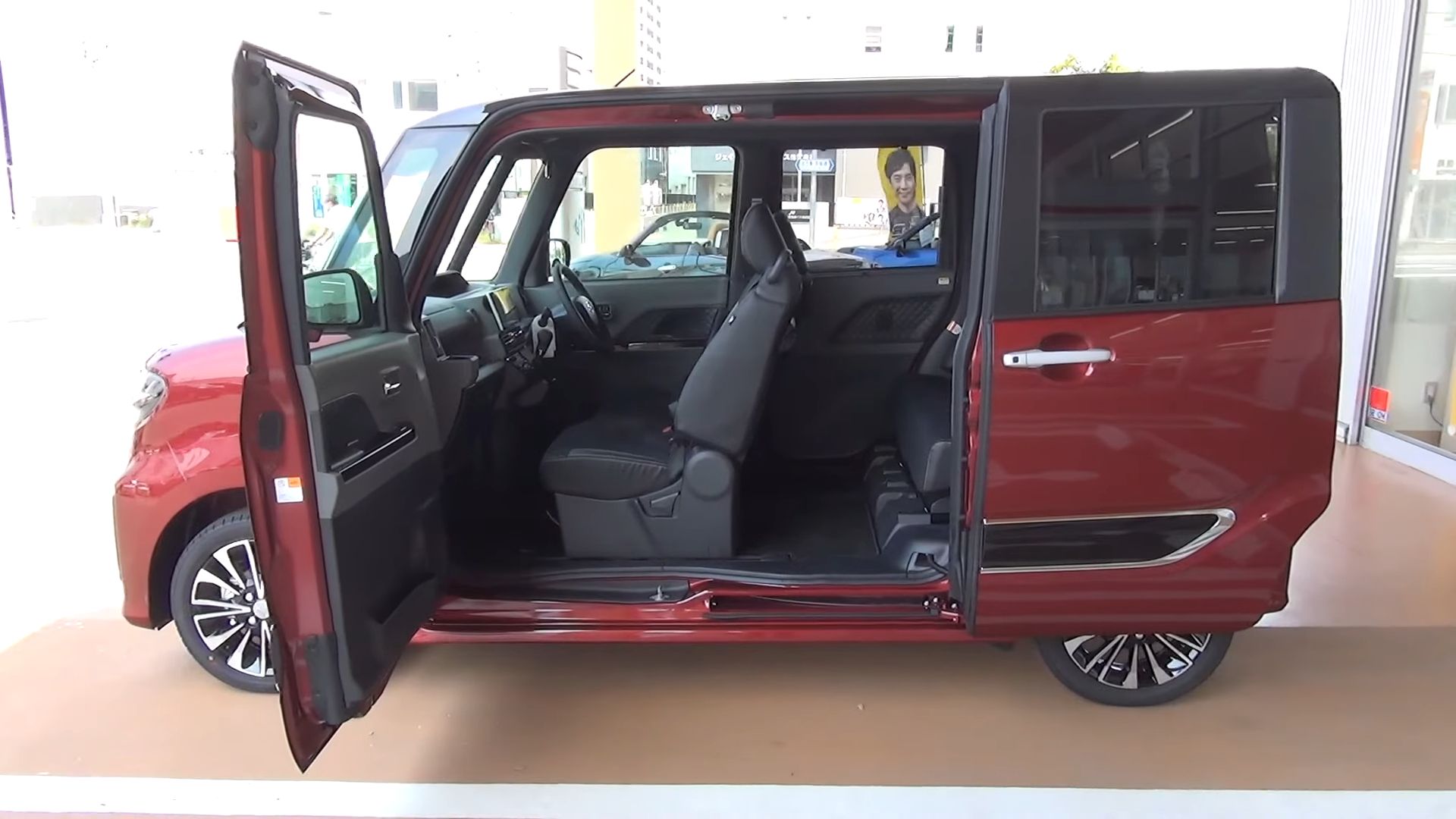 The Daihatsu Tanto Pokes Fun At The Nissan Cube