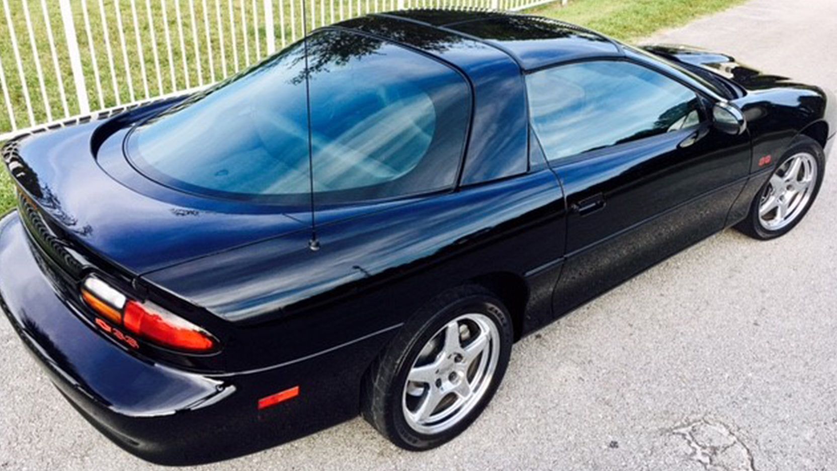 10 Facts About The Rare But Amazing Chevrolet Camaro Z28 SS