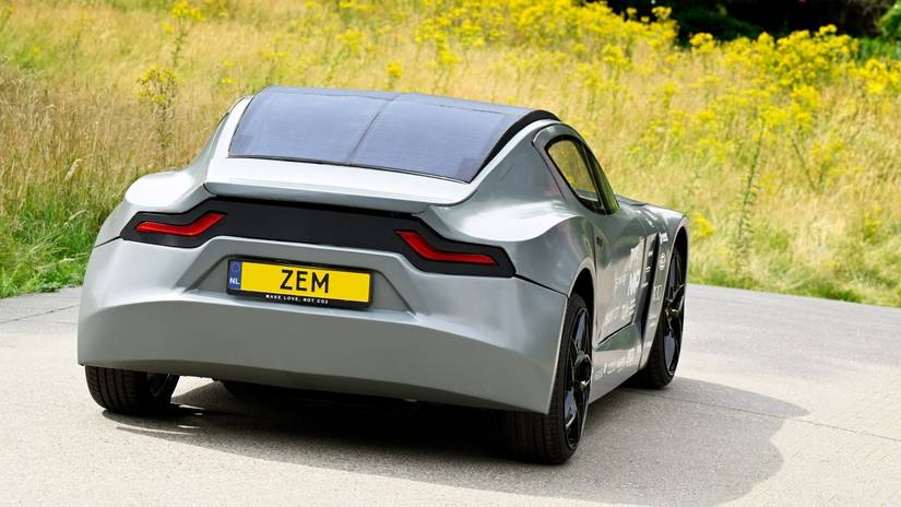 ZEM: The Electric Car That Cleans The Air As You Drive