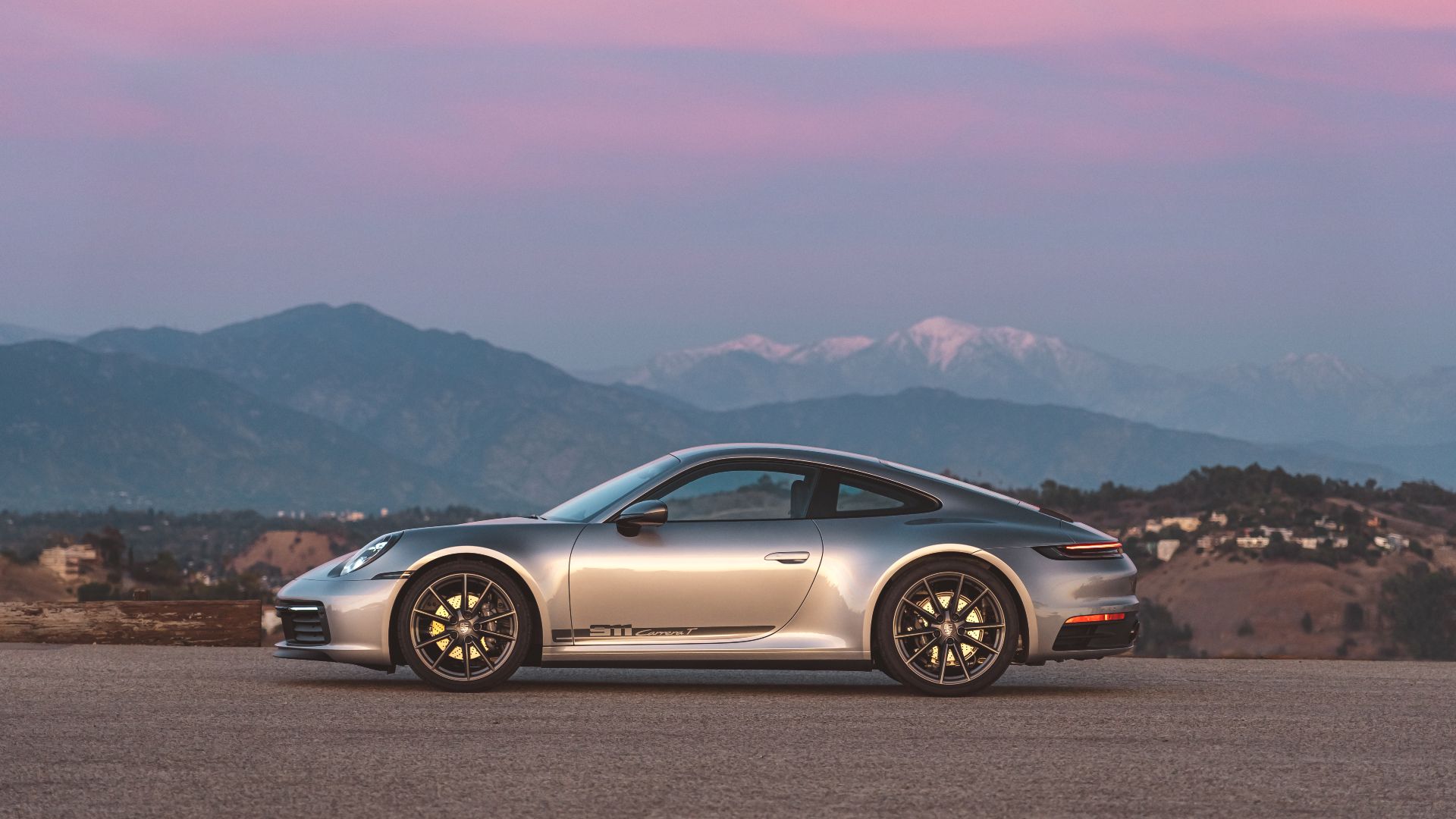 10 Things That Make The Porsche 911 A Truly Iconic Car
