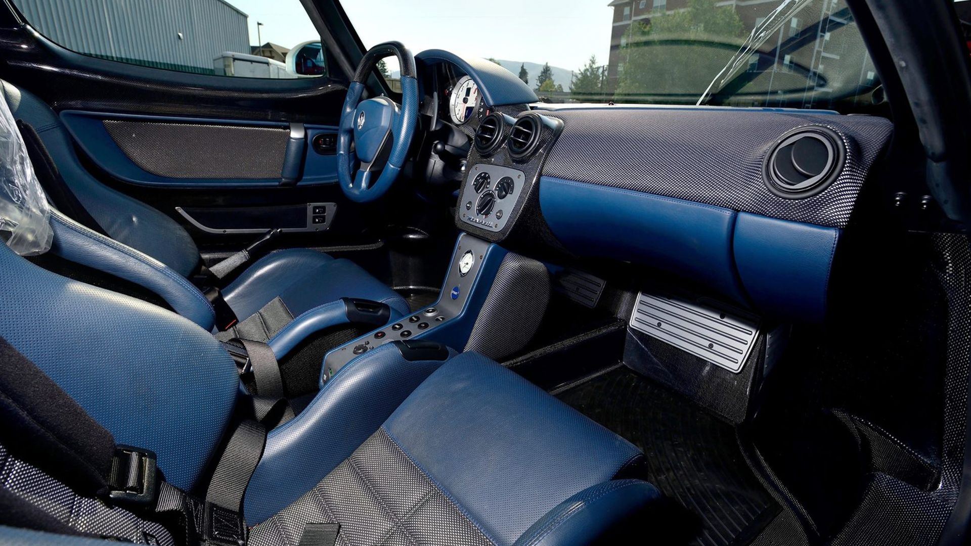 10 Things Every Enthusiast Needs To Know About The Maserati MC12