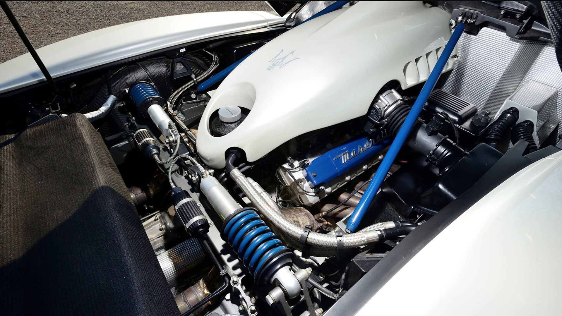 10 Things Every Enthusiast Needs To Know About The Maserati MC12