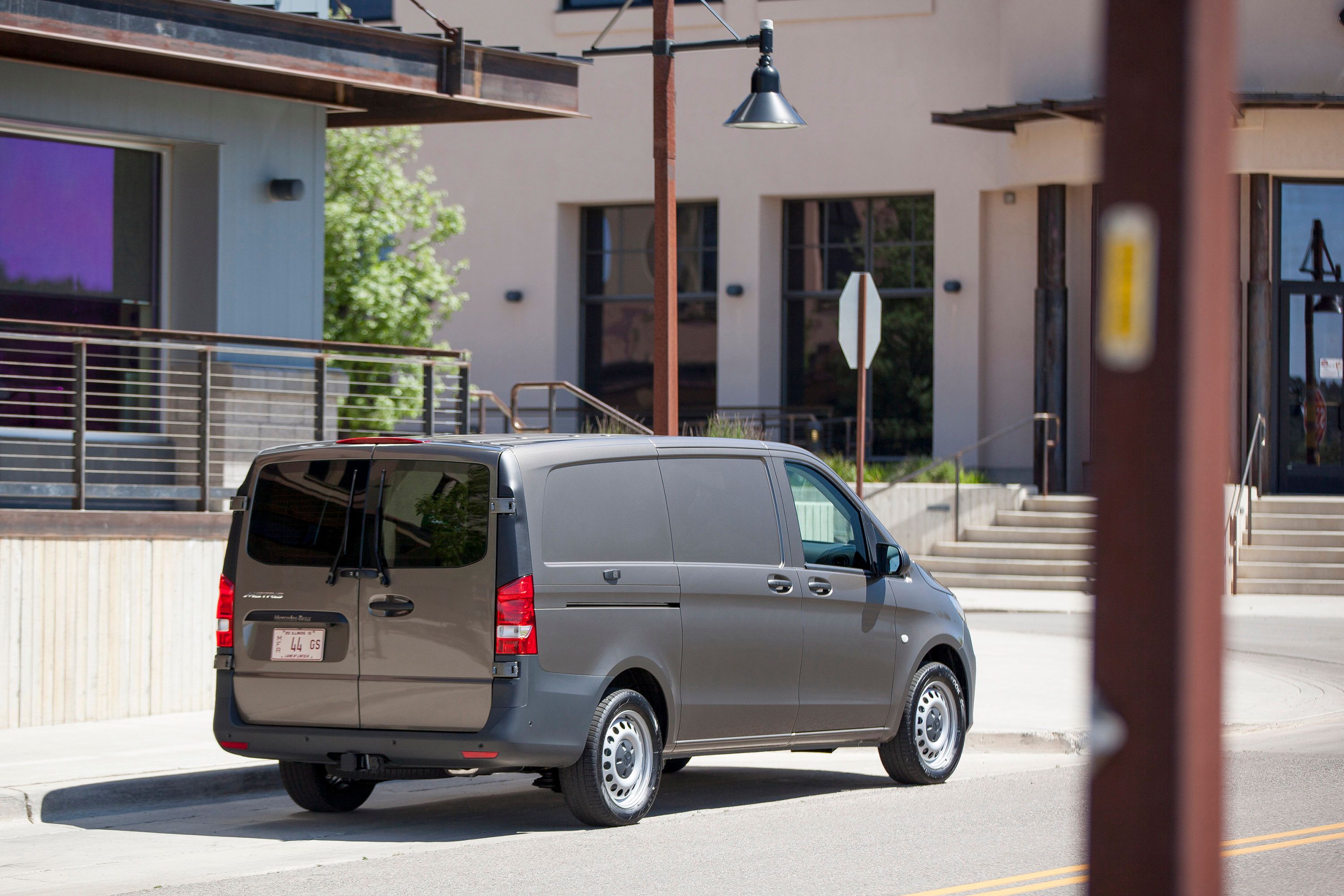 The Mercedes Metris Cargo Van Is A Better Truck Than Most Midsized Trucks
