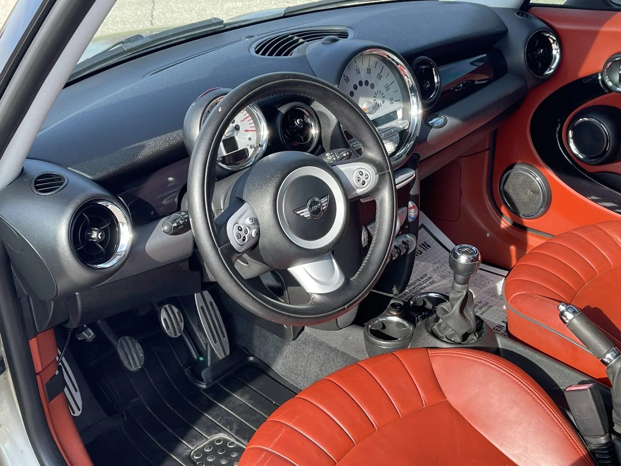 Why The Mini Cooper S Is One Of The Best Budget Hot Hatchbacks