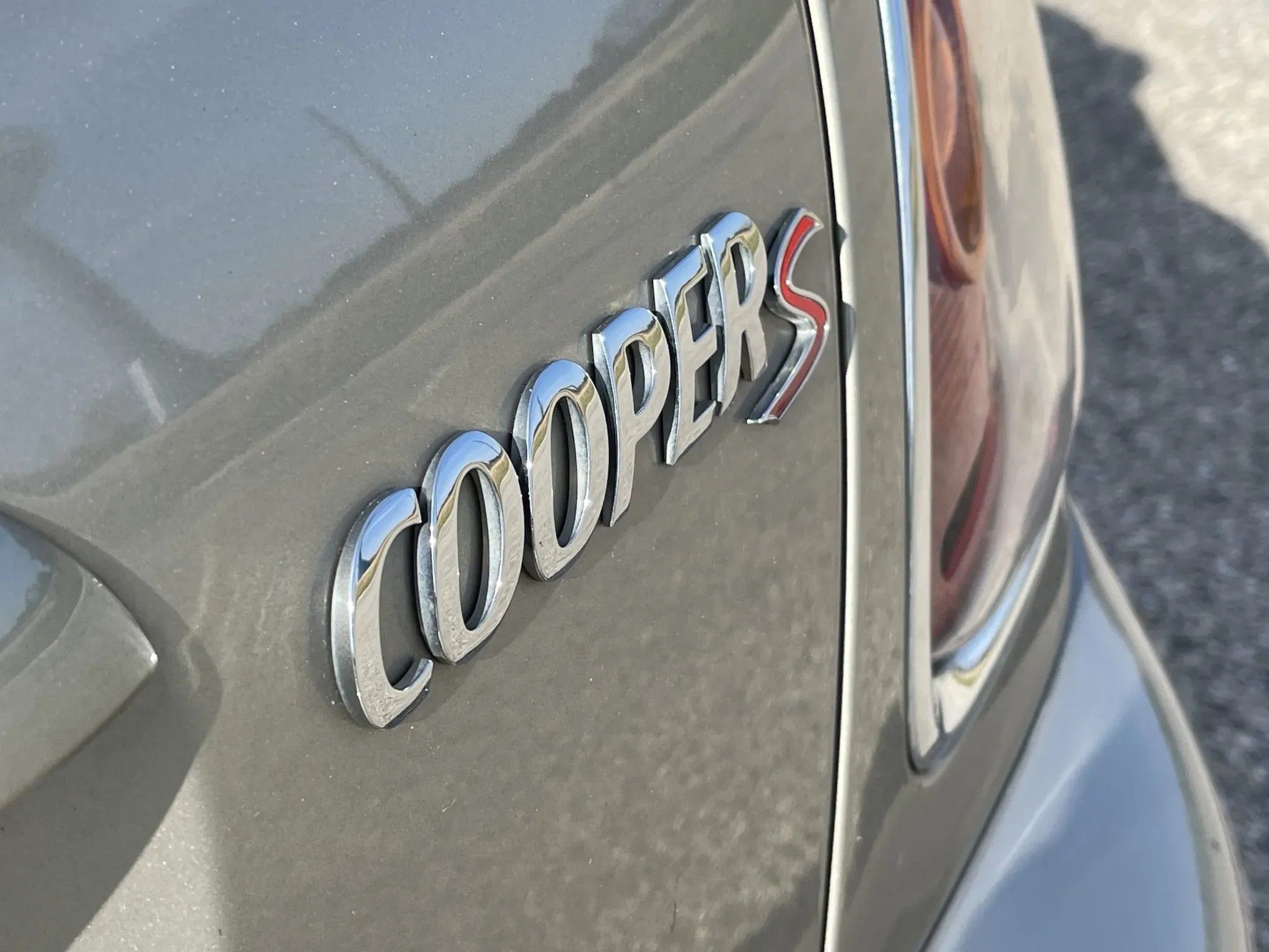 Why The Mini Cooper S Is One Of The Best Budget Hot Hatchbacks