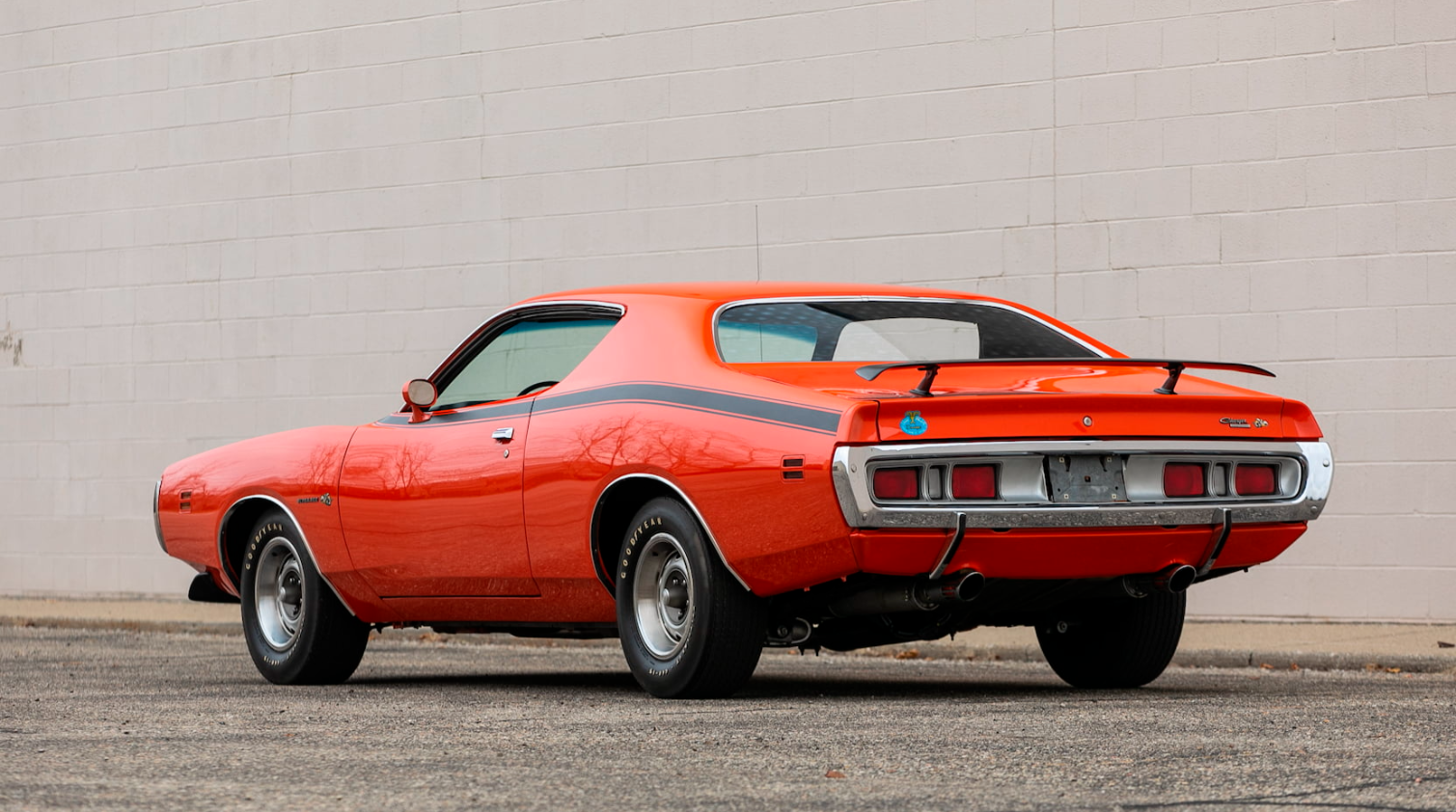 The Dodge Hemi Super Bee Was The Challenger Hellcat Of Its Day