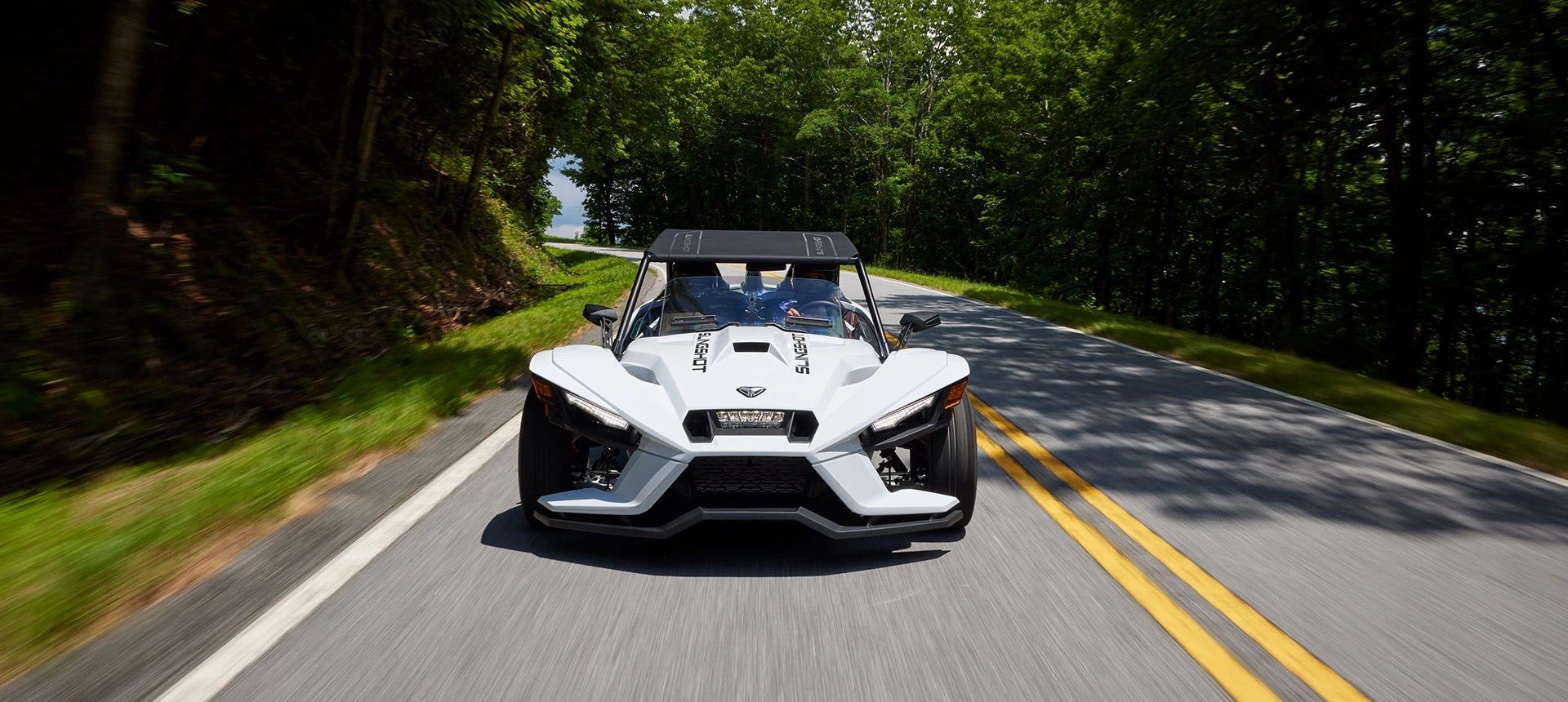 10 Reasons Why The Polaris Slingshot Is Better Than A Traditional ...