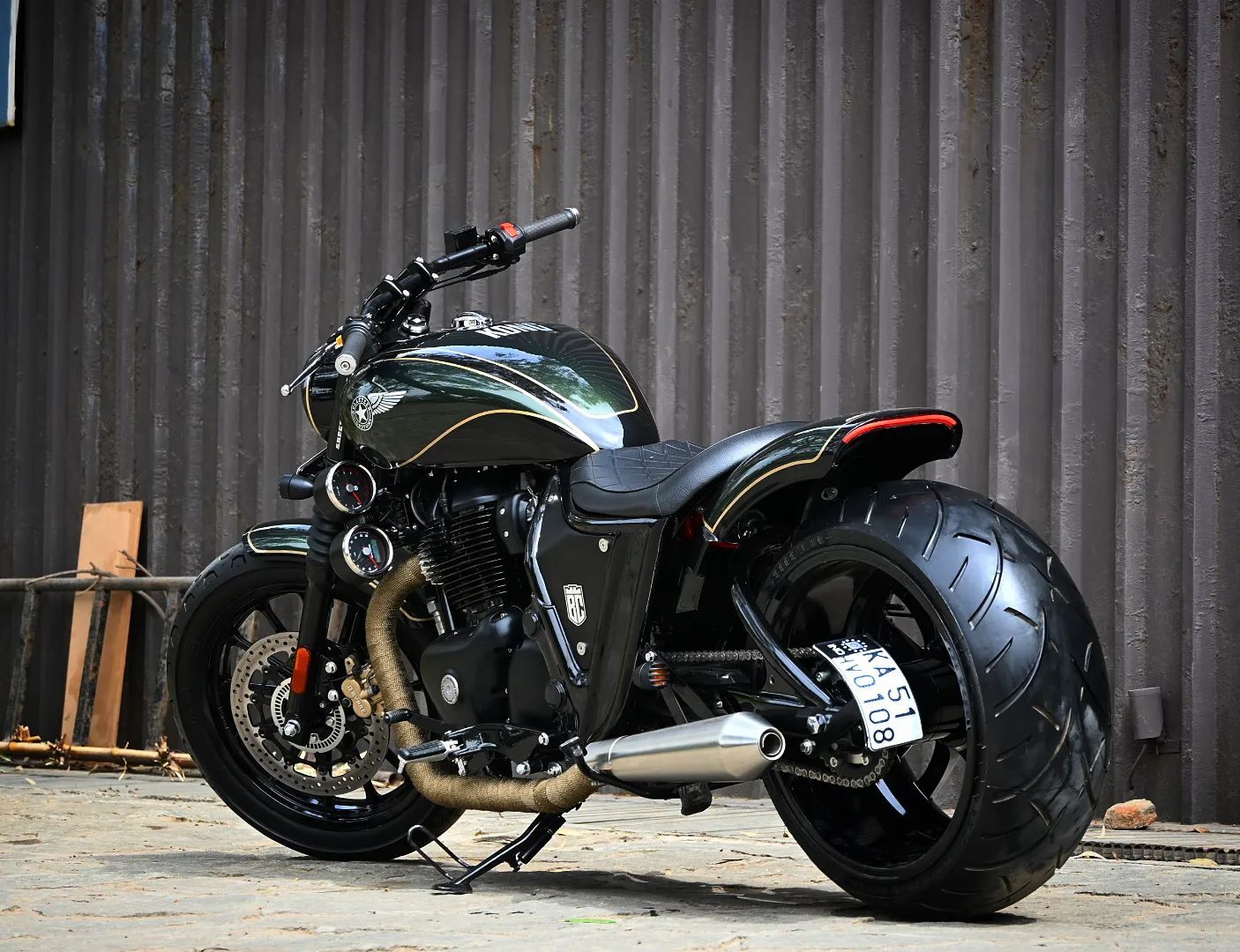 This Custom Royal Enfield Interceptor 650 Looks Beautiful With Its ...
