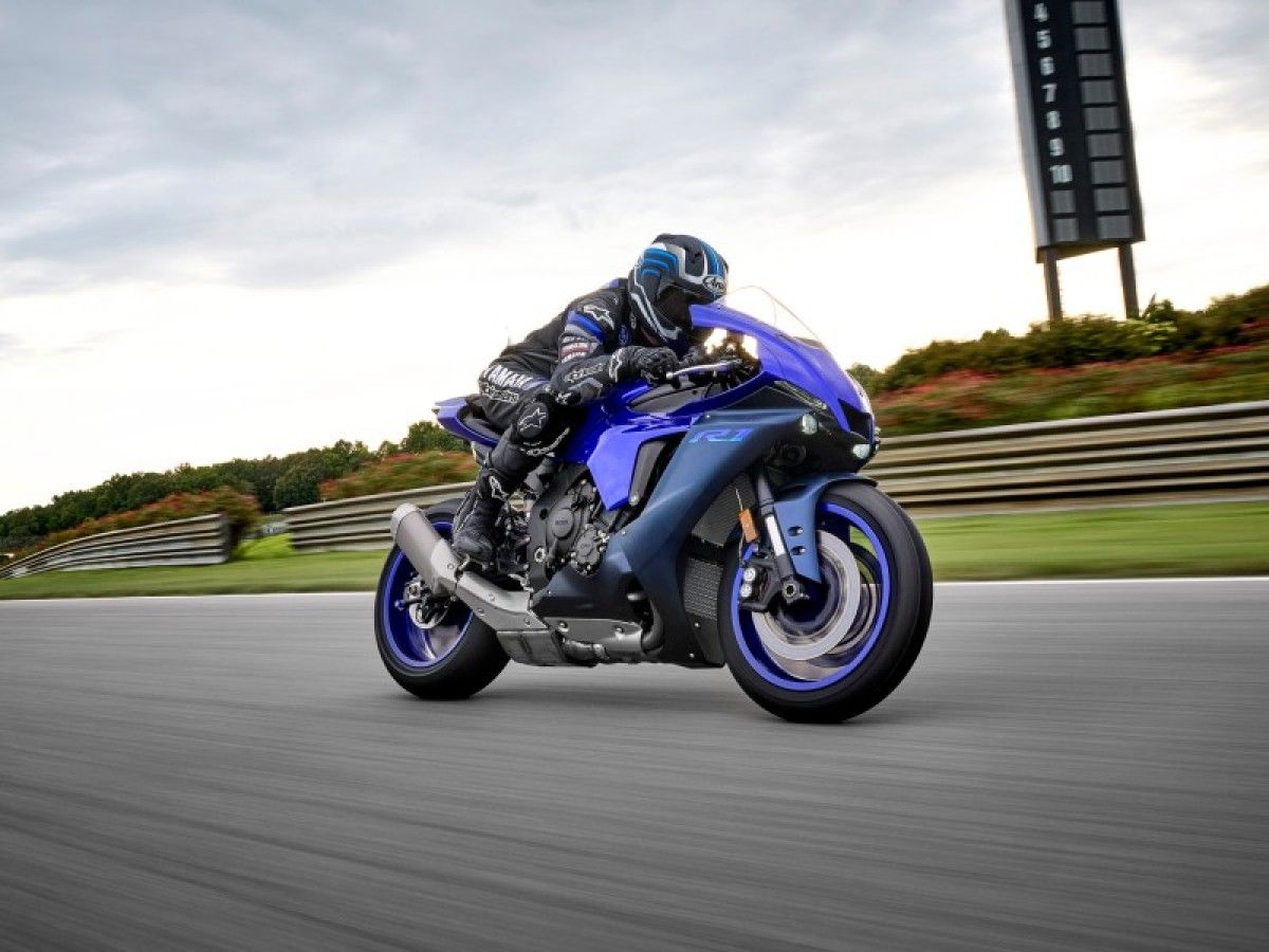 10 Reasons Why The Yamaha YZF-R1 Is The Ultimate Supersport Motorcycle