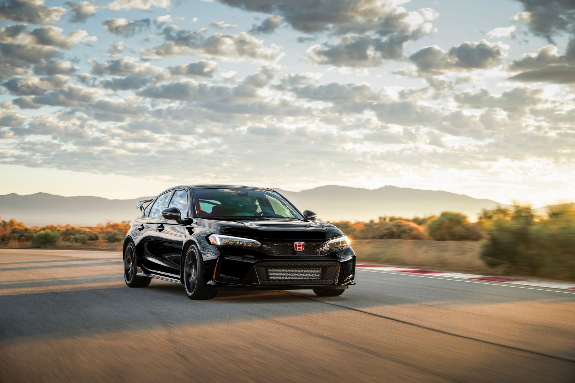 10 Reasons Why The Honda Civic Type R Is The Hottest Hatch Currently On ...