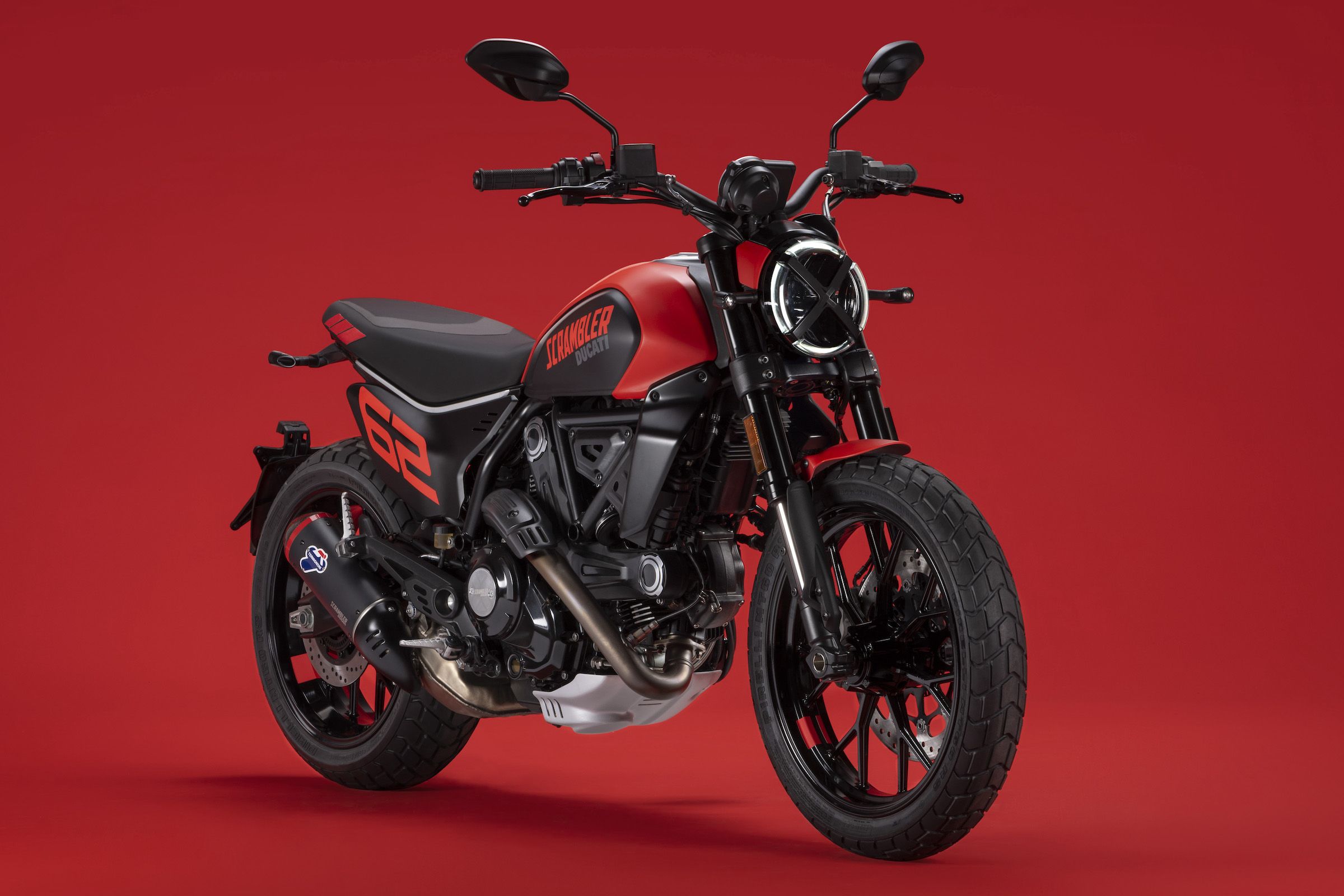 Exclusive: TopSpeed's Up Close Encounter With Two-Wheeled Italian ...