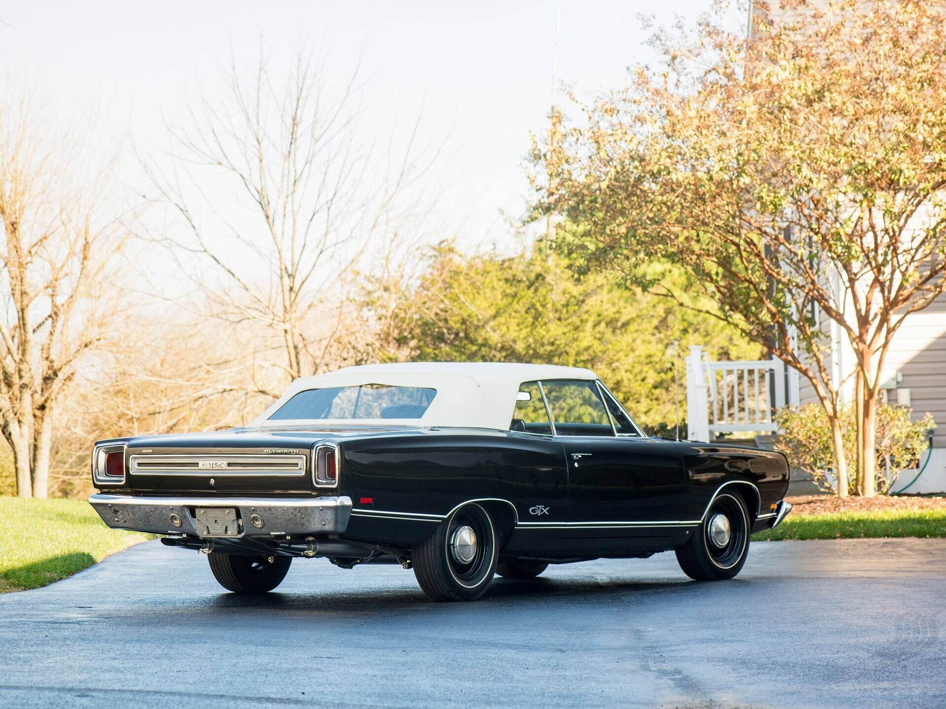 The Plymouth GTX Was An Upmarket Muscle Car Convertible With A Hemi Heart
