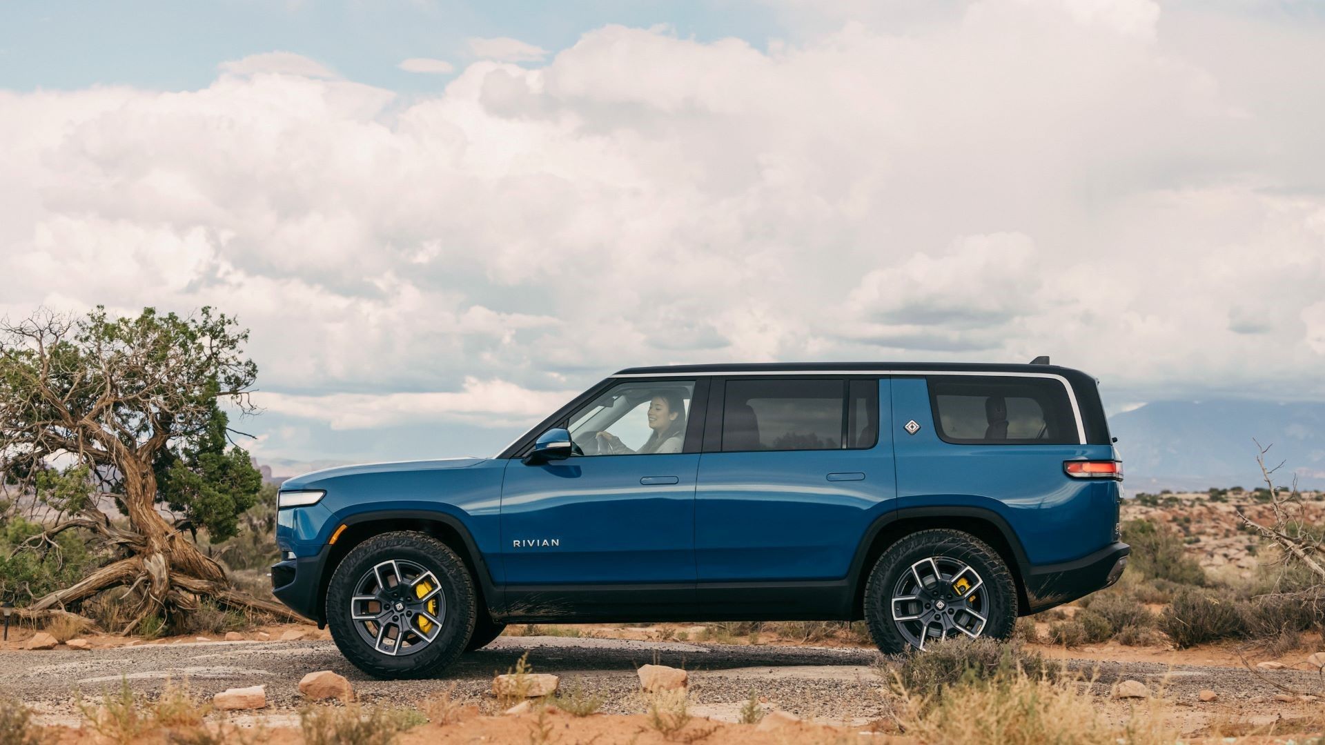 10 Things You Need To Know About The Rivian R1S