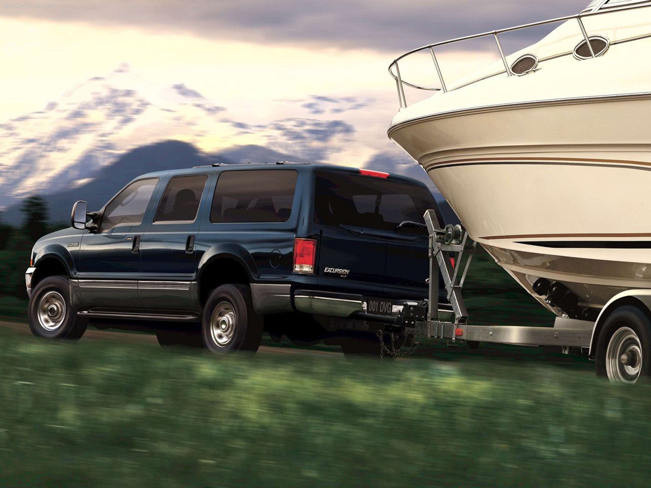 2000-2005 Ford Excursion: Performance, Price, And Photos