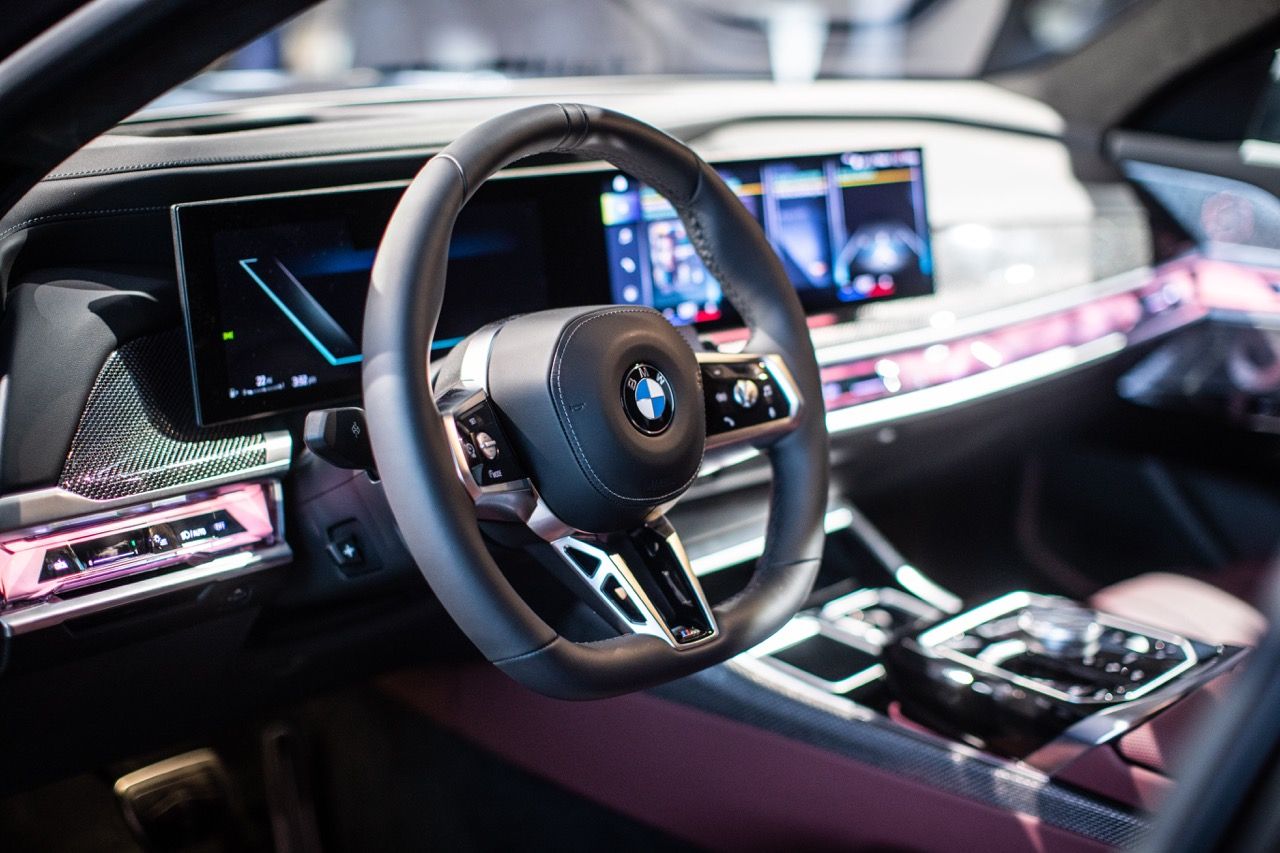 Why The BMW i7 Is The King Of Luxury Sedans