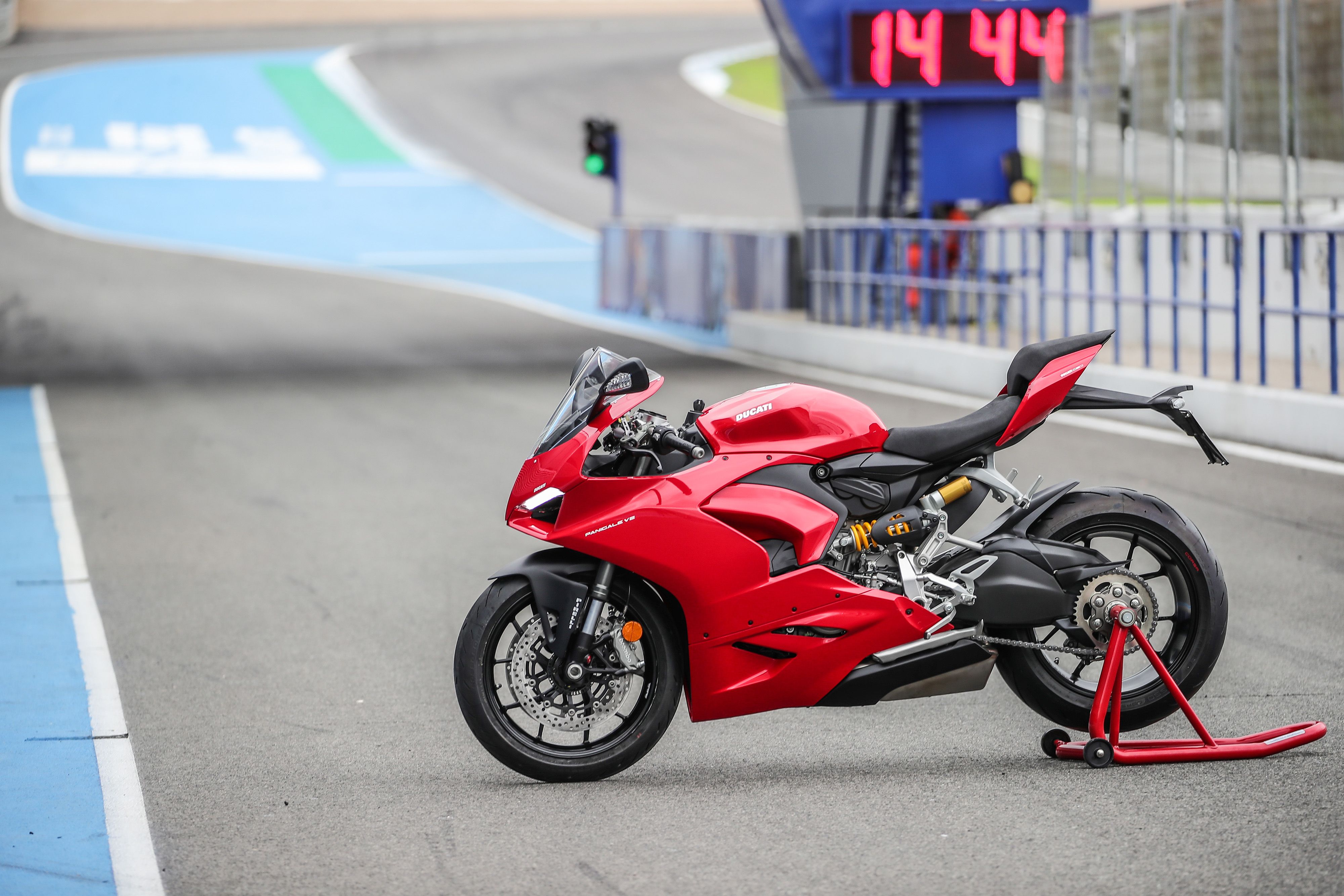 10 Things You Need To Know About The Ducati Panigale V2