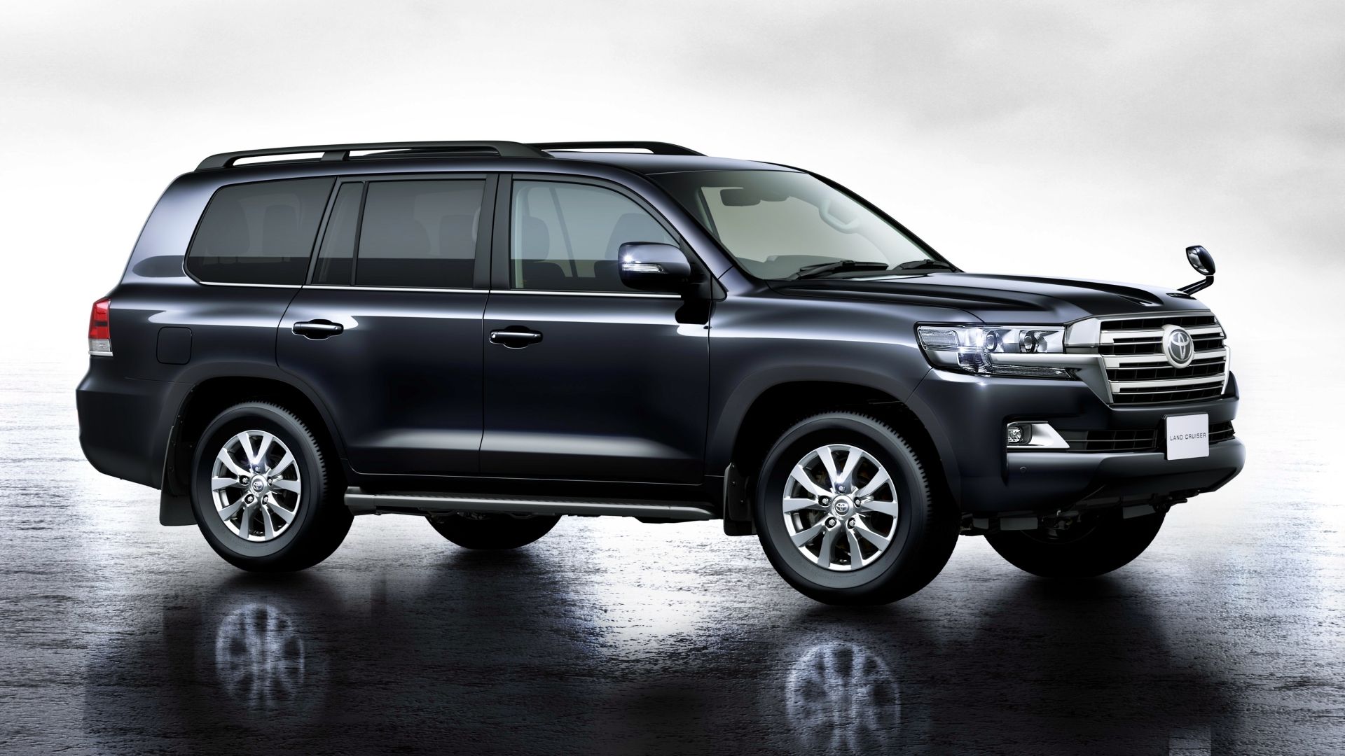 15 Things You Need To Know About The Upcoming Toyota Land Cruiser