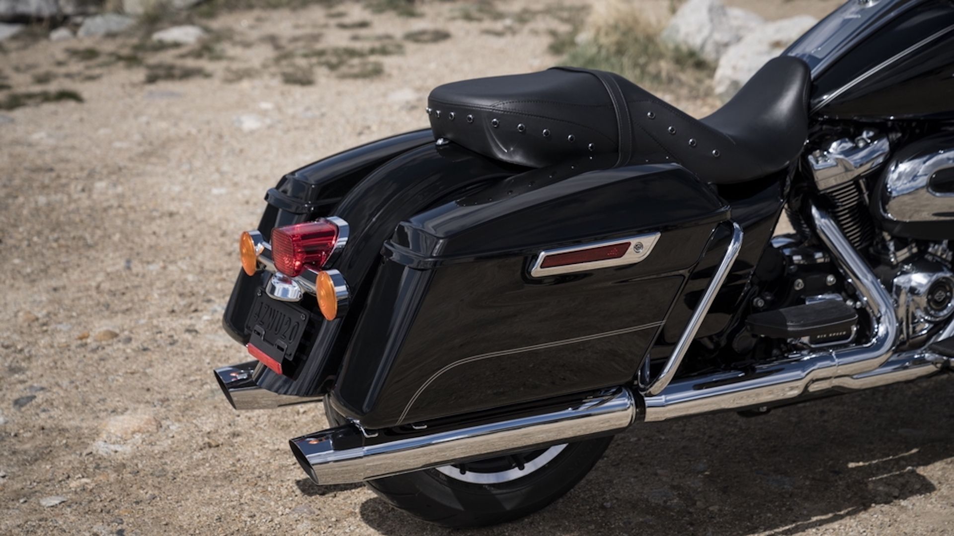 10 Reasons Why The Harley-Davidson Road King Is The Perfect Touring Bike