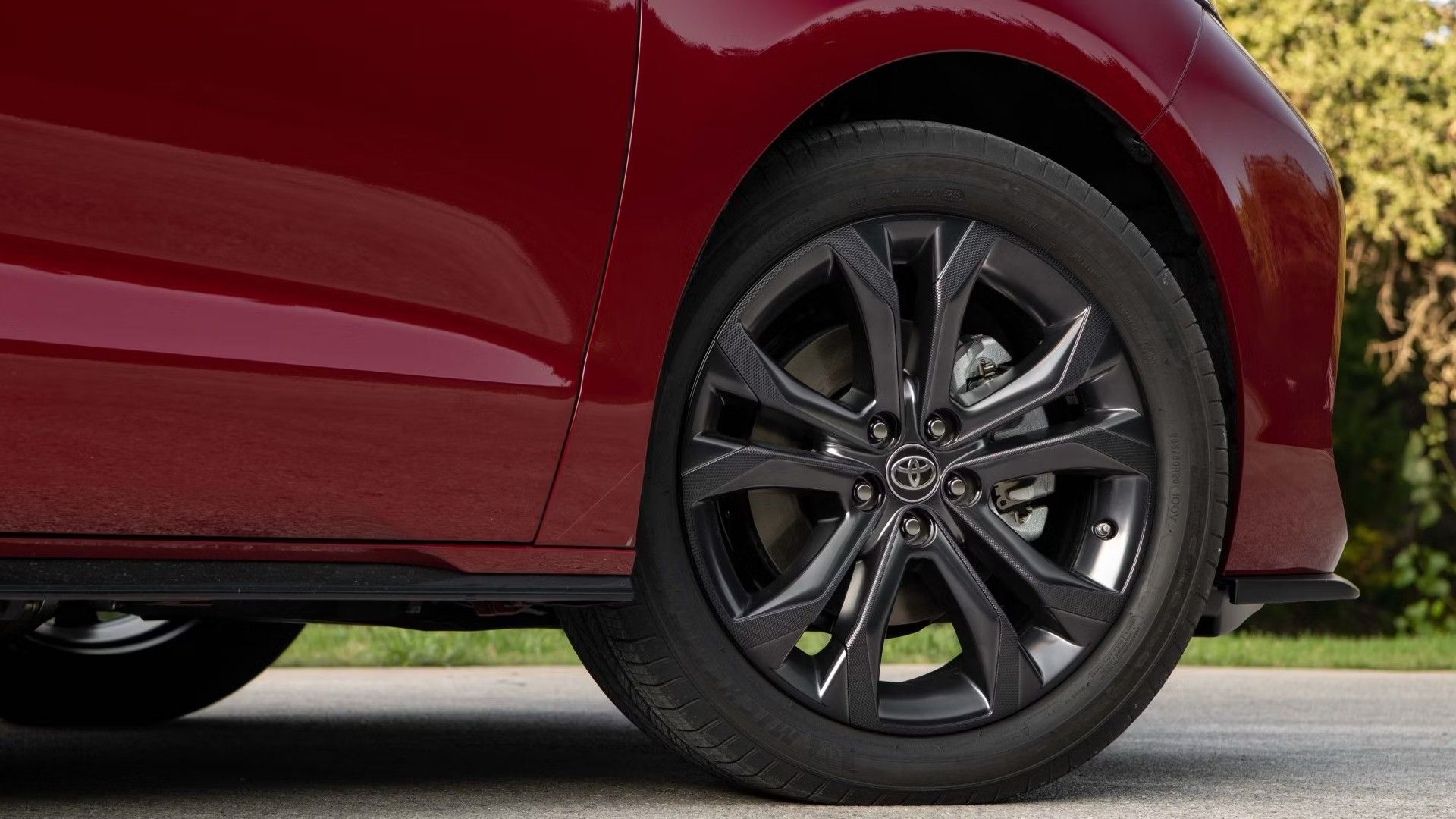 10 Things To Know About The Toyota Sienna Hybrid