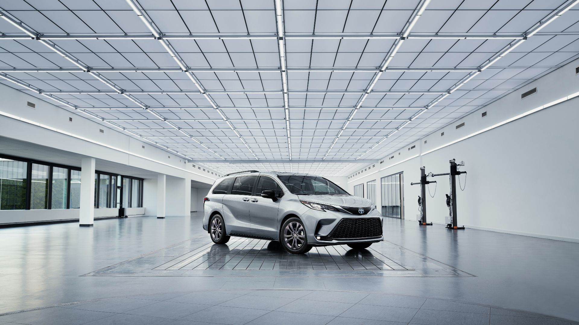 10 Things To Know About The Toyota Sienna Hybrid