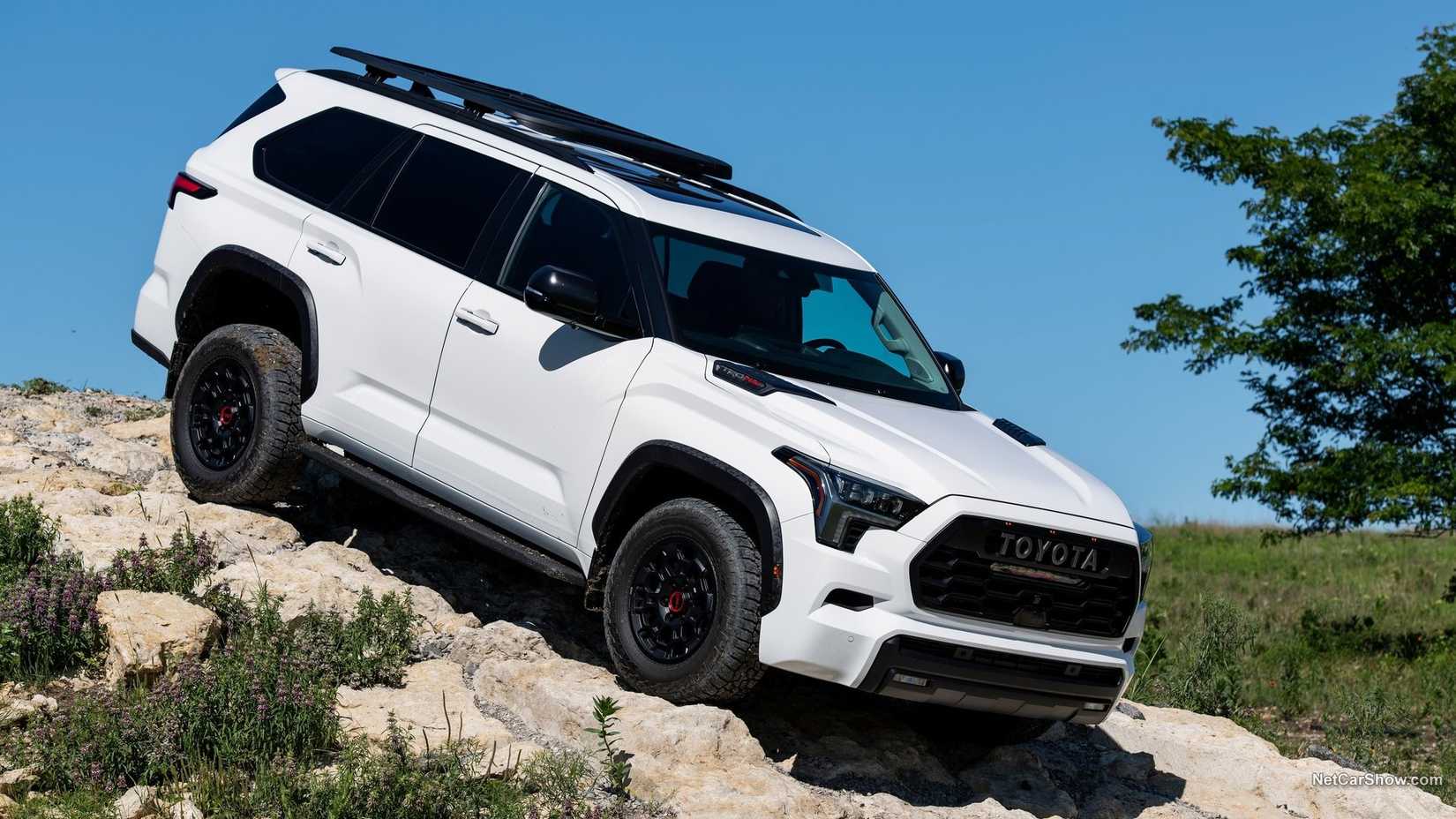 13 Rugged Hybrid SUVs That Are Perfect For Off-Roading