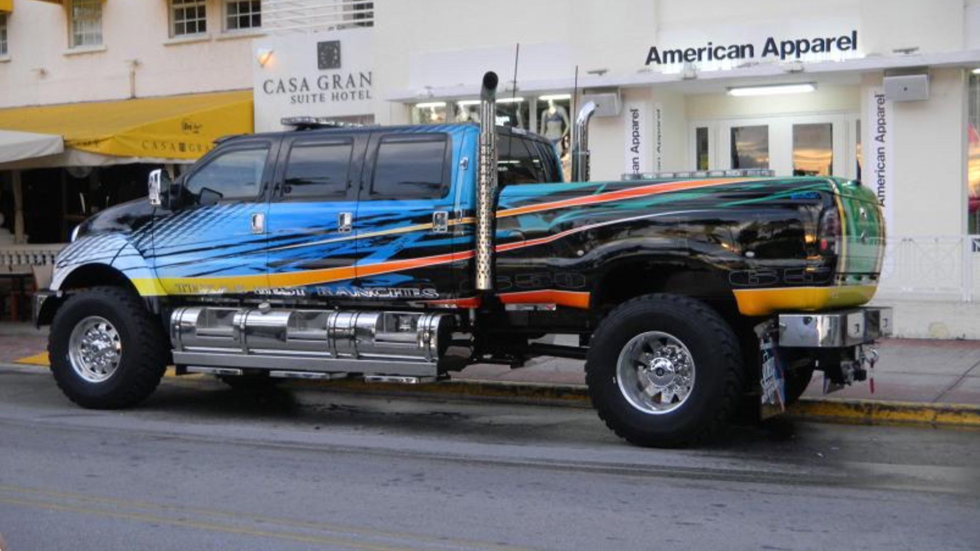 10 Craziest Builds Based On The Ford F-650 Super Duty