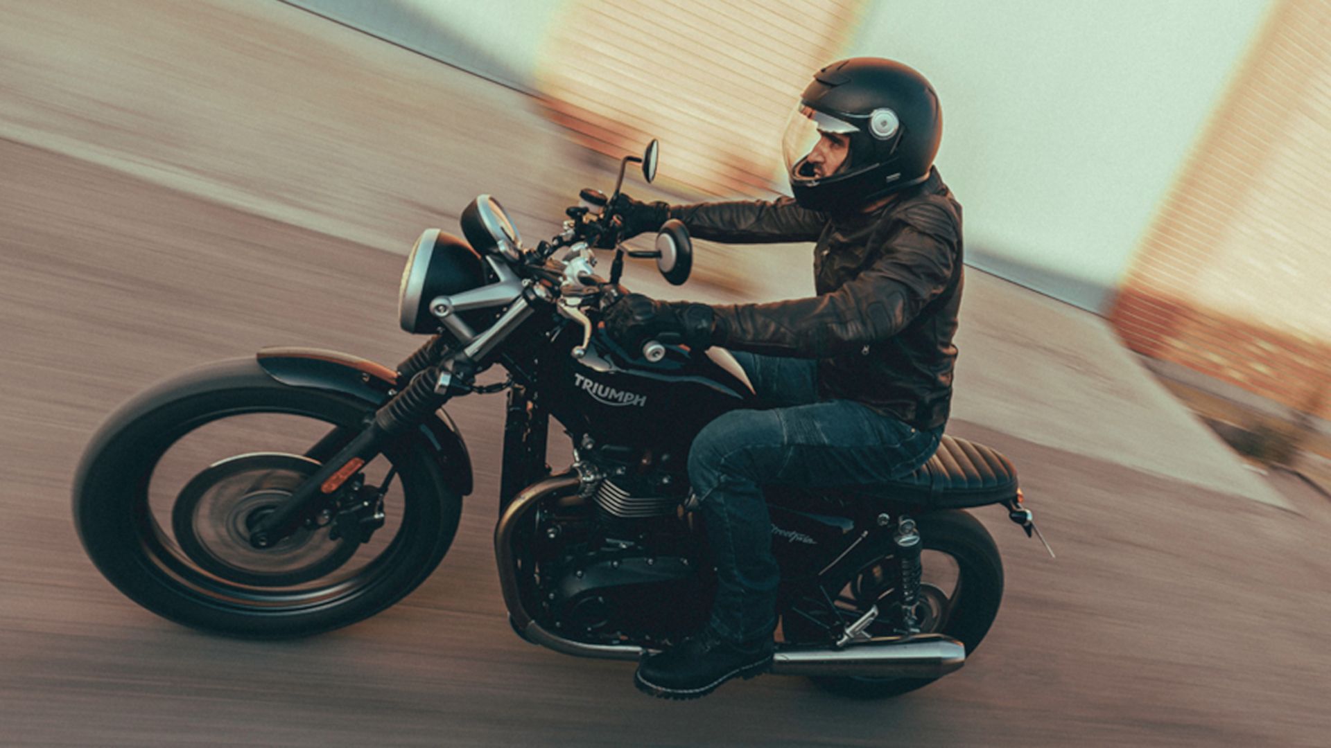 10 Coolest Retro Motorcycle Helmets