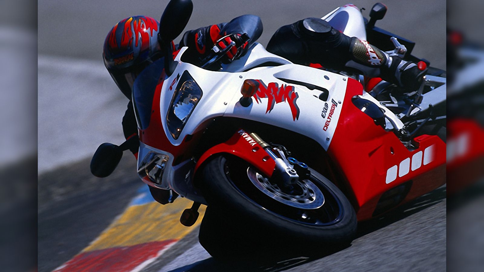 Yamaha YZF-R1 - 25 Years Of The True-Blue Superbike