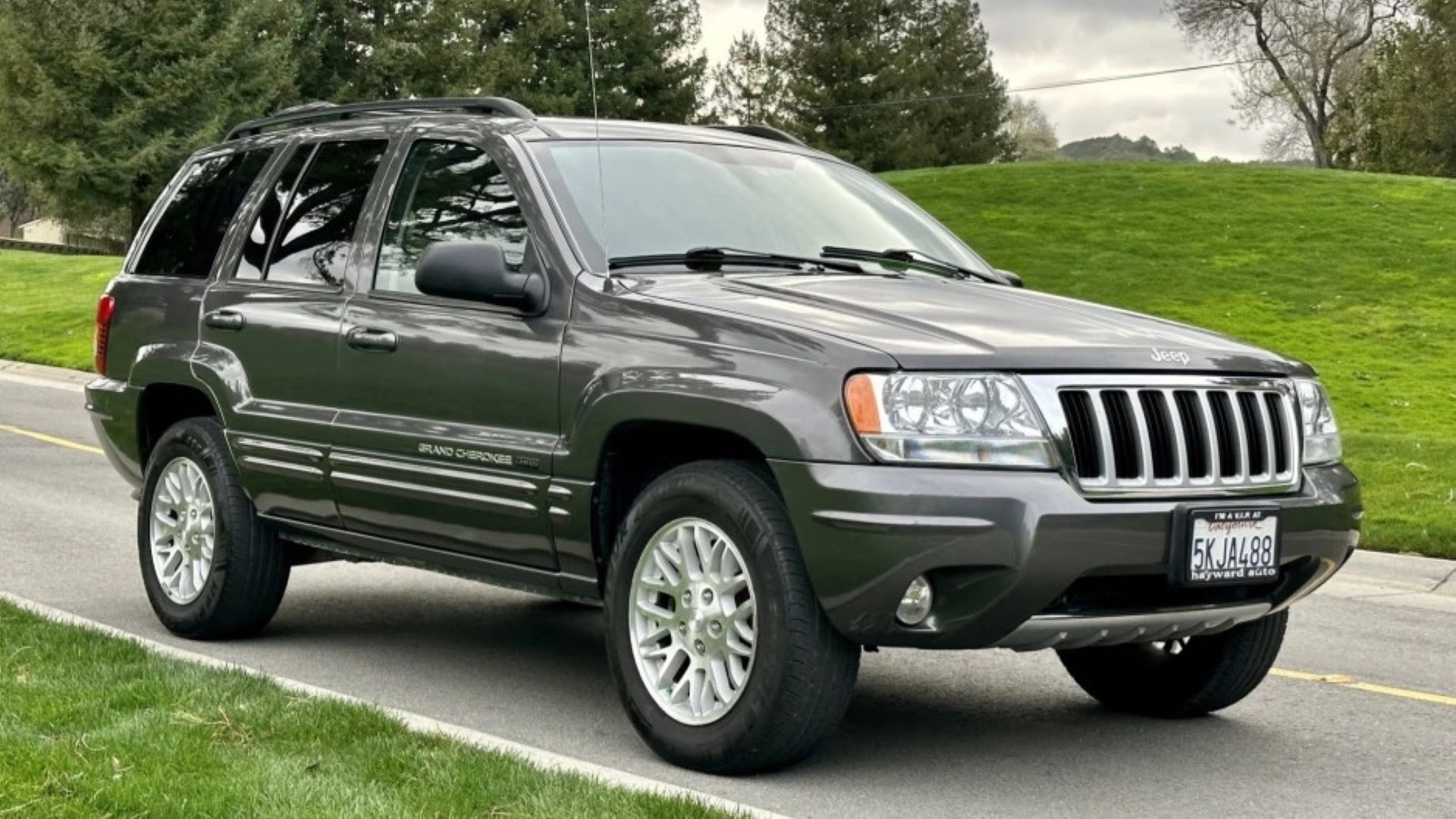 10 Best V8 SUVs From The Early 2000s You Can Buy Cheap