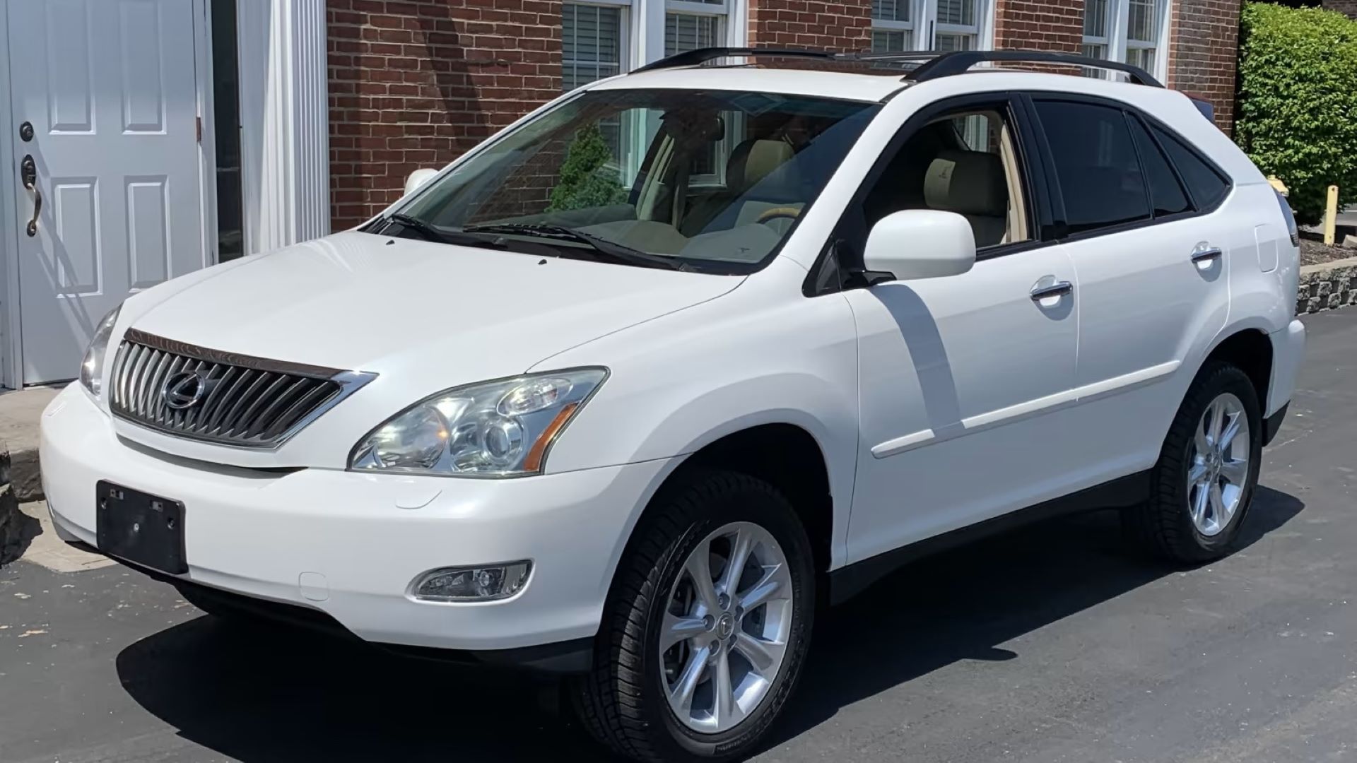 10 Bargain Lexus Models That Offer Luxury And Reliability On The Cheap