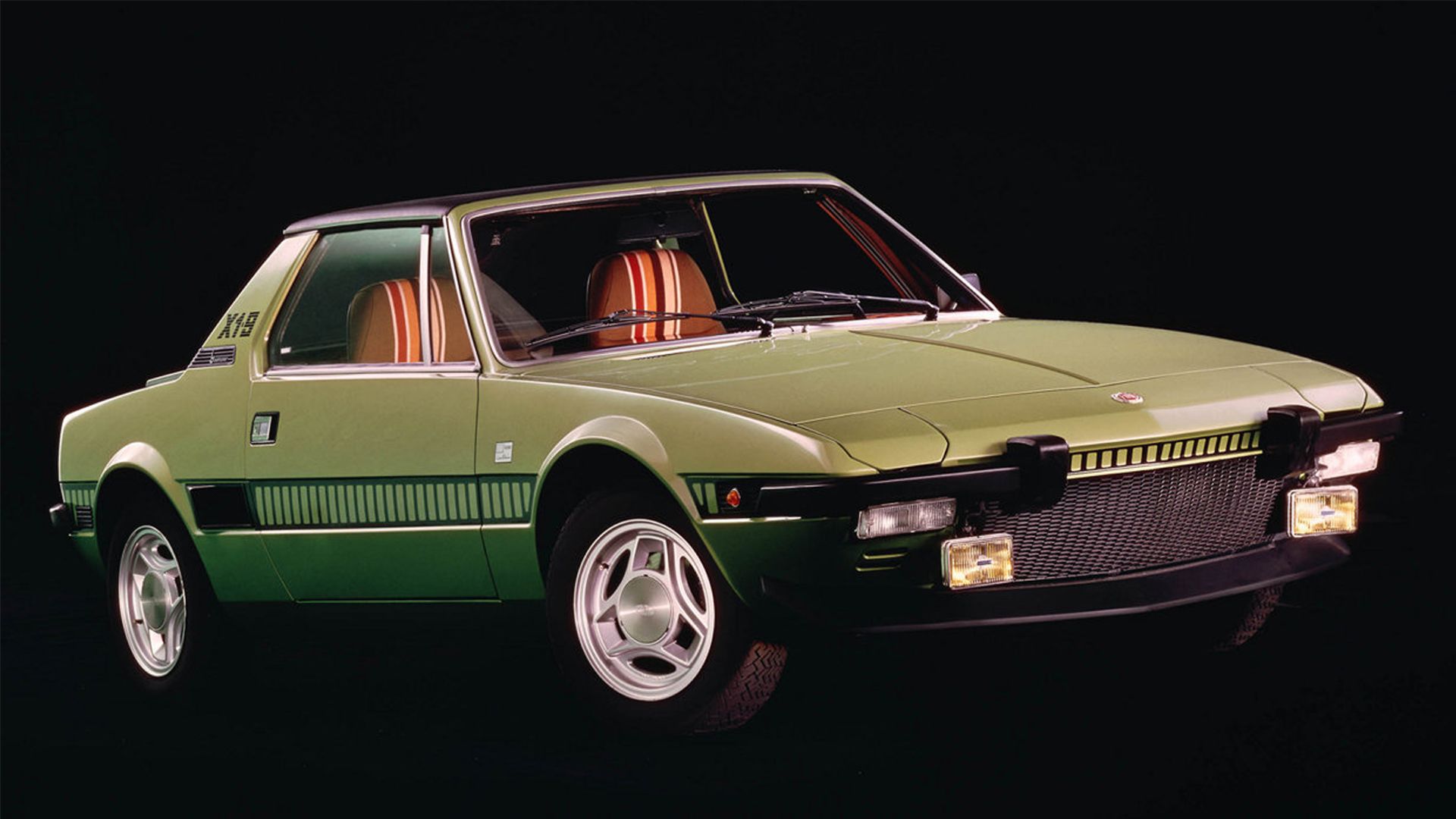 10 Attainable Mid-Engined Sports Car Every Enthusiast Should Own