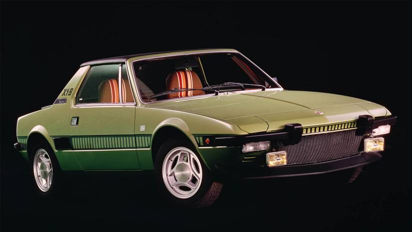 10 Attainable Mid-Engined Sports Car Every Enthusiast Should Own