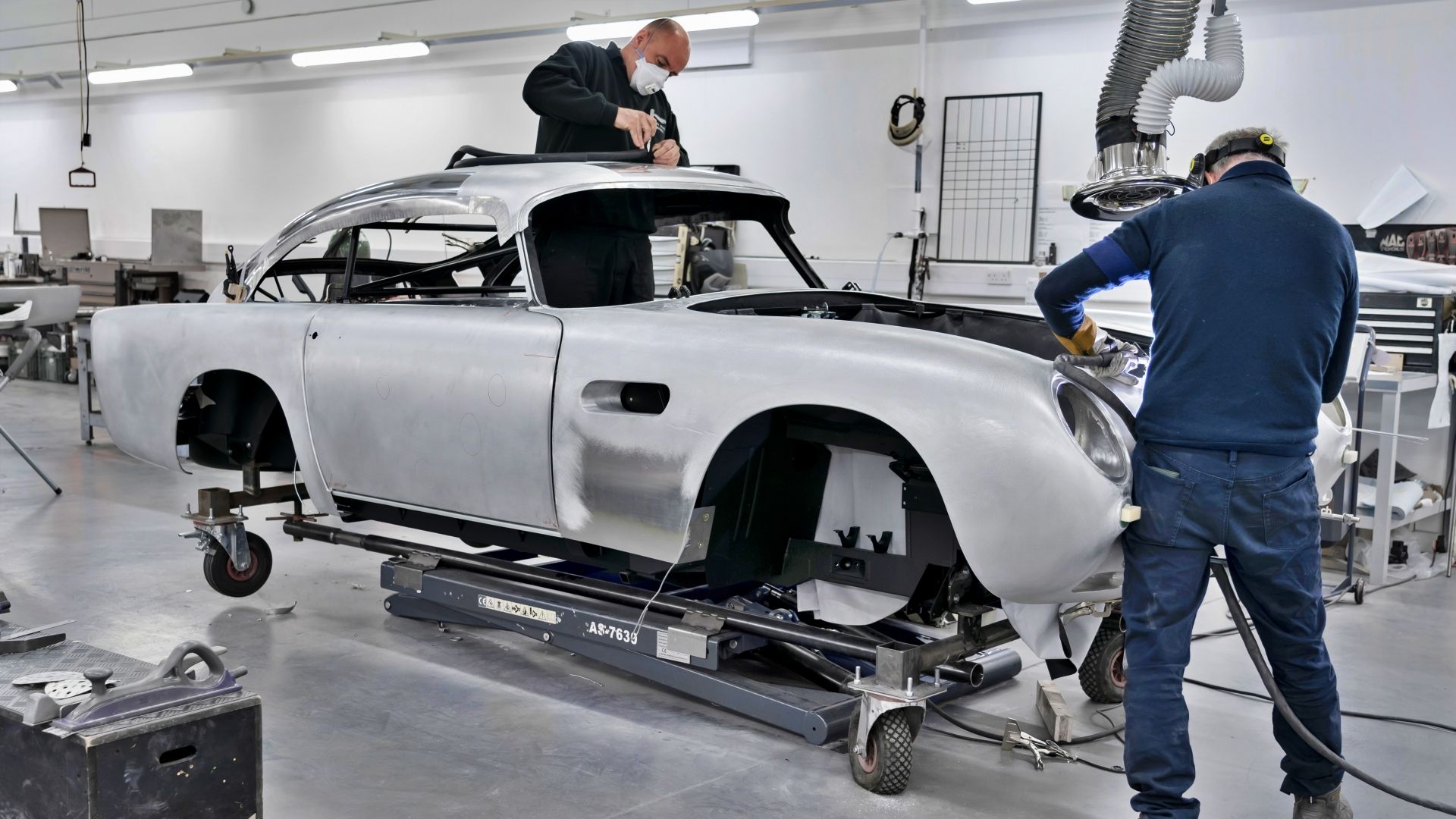 10 Things Every Enthusiast Should Know About Aston Martin Sports Cars