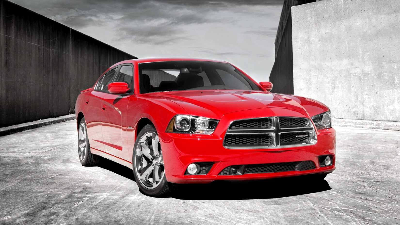 10 Best V8 Cars under $10,000
