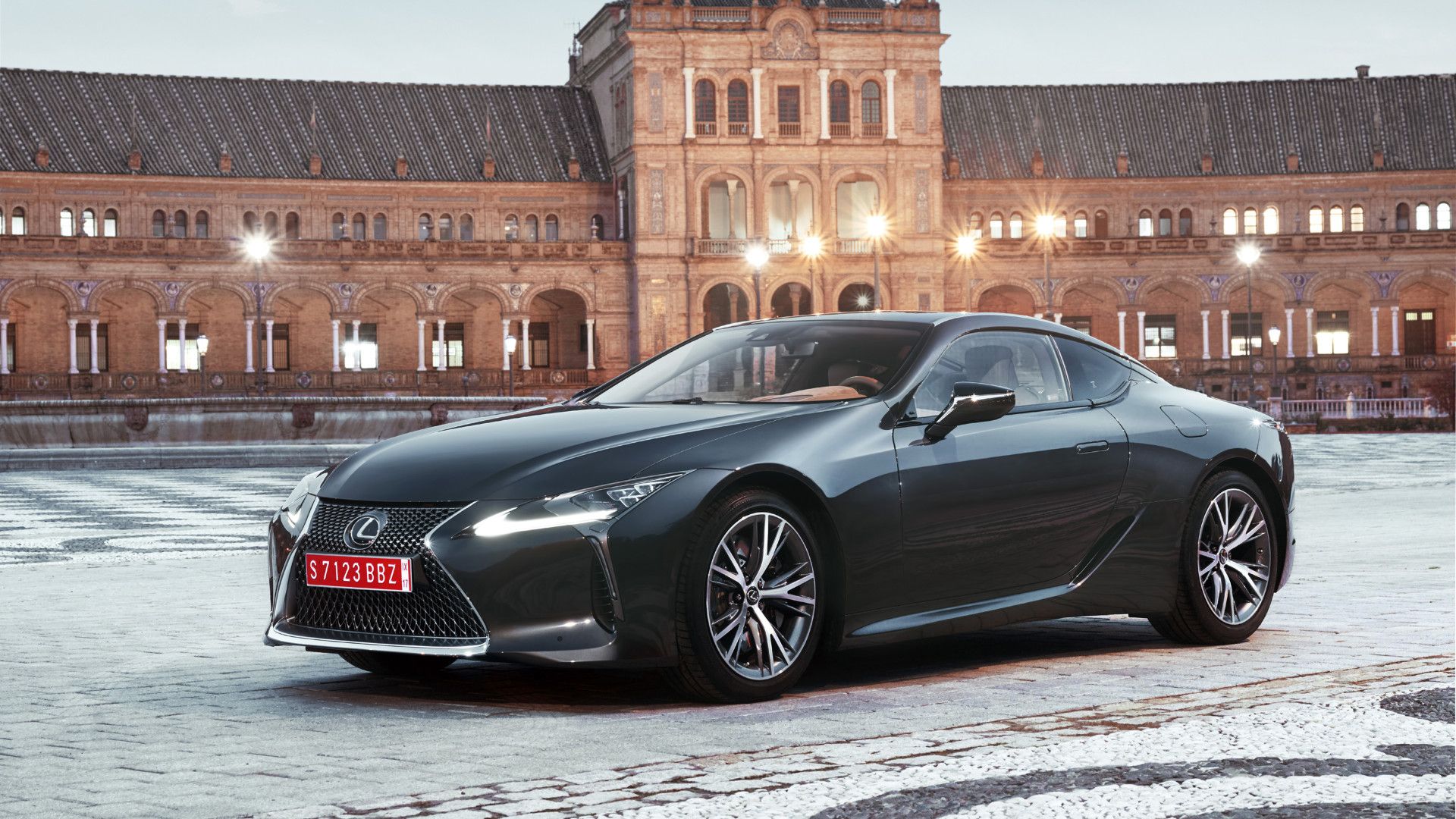 10 Coolest V-8 Powered Luxury Cars Of The Last Two Decades