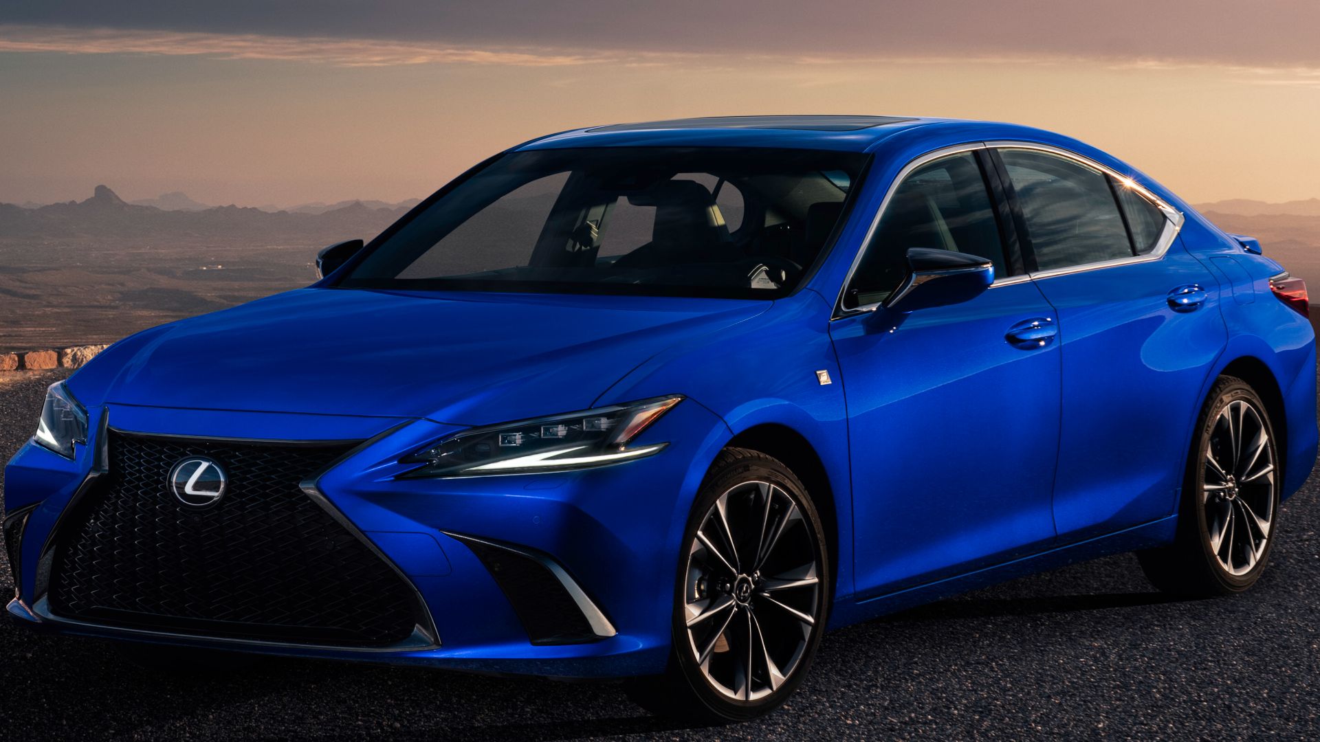 Here’s Why The Toyota Camry’s Rich Cousin From Lexus Is Worth The Premium