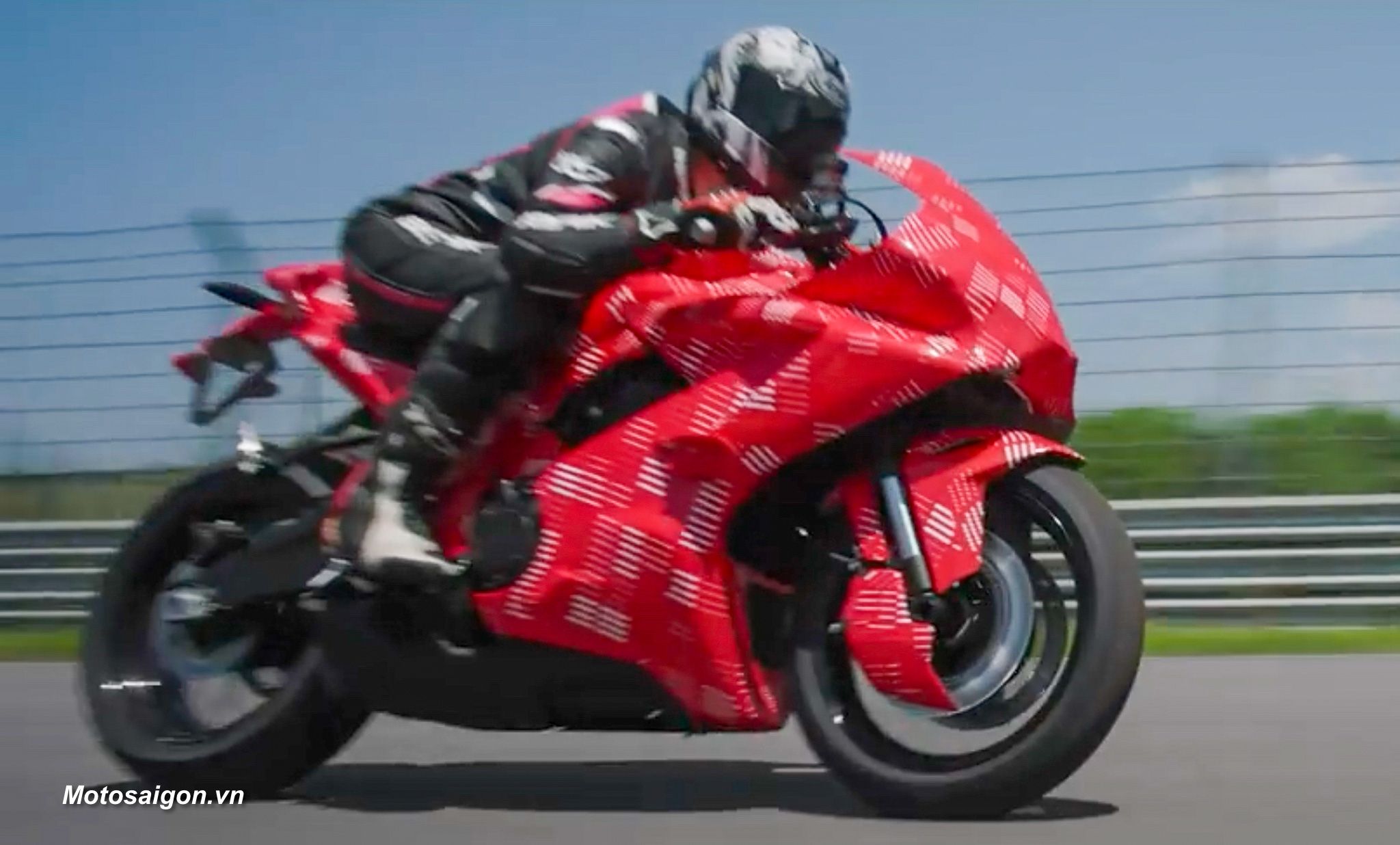 SPIED: The CFMoto 675SR Seems Like A Yamaha R7 Killer