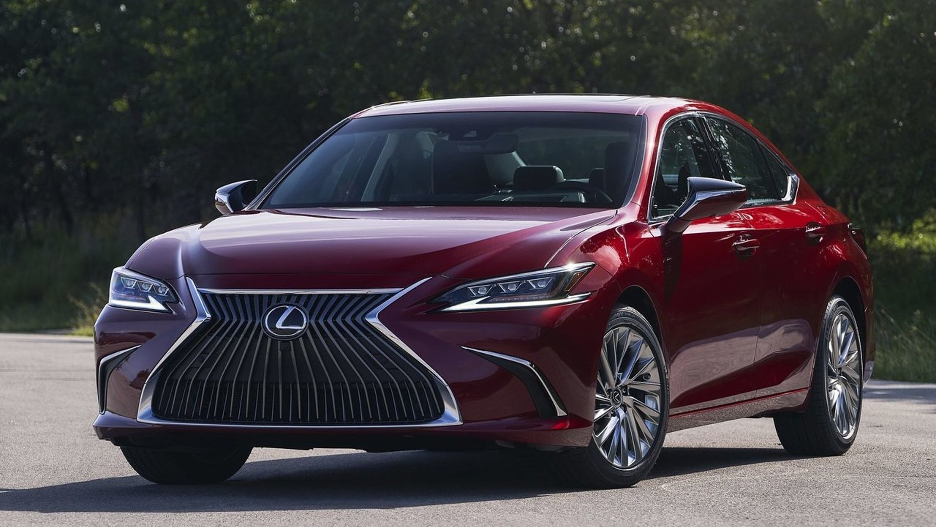 10 Things To Know About The Lexus ES Hybrid