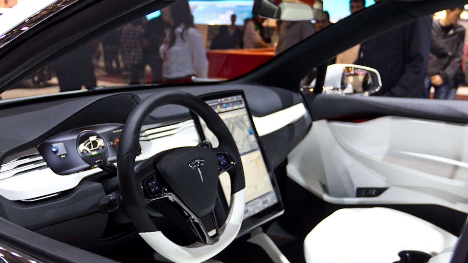 Here’s What Makes The Tesla Model X Plaid So Fast