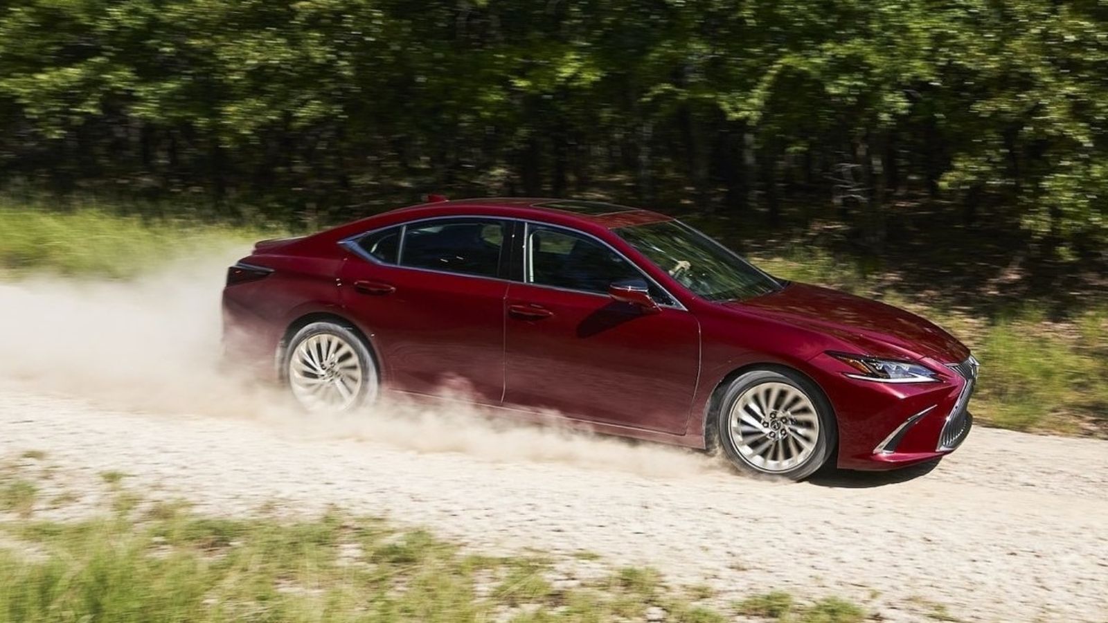 This Midsize Luxury Sedan Is The Ultimate Bang For Your Buck