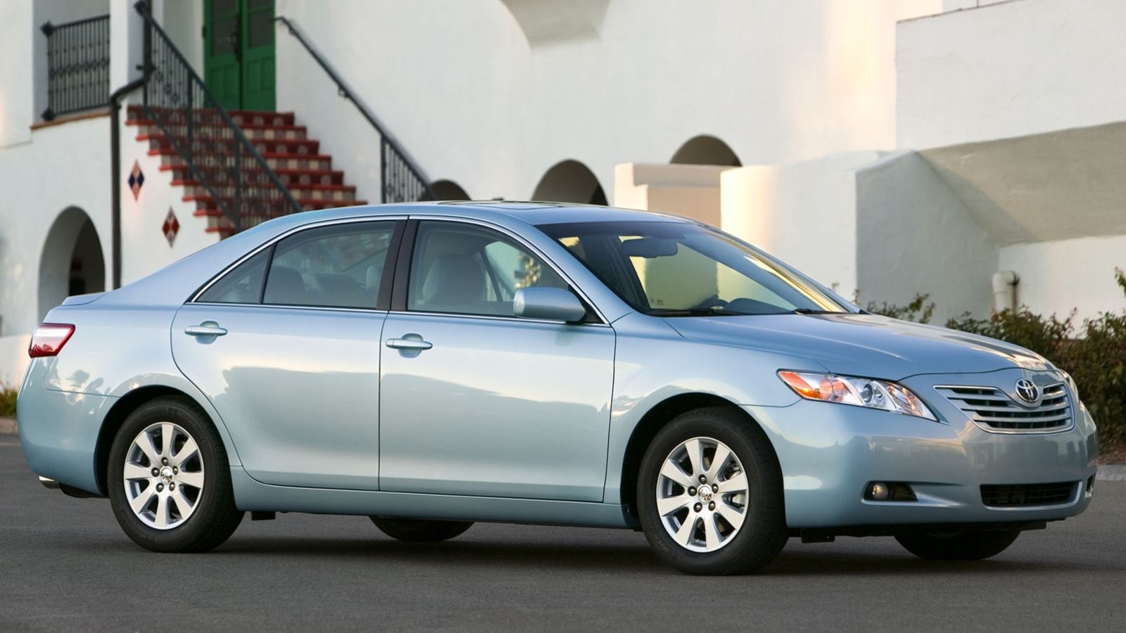 10 Longest Lasting Cars Money Can Buy